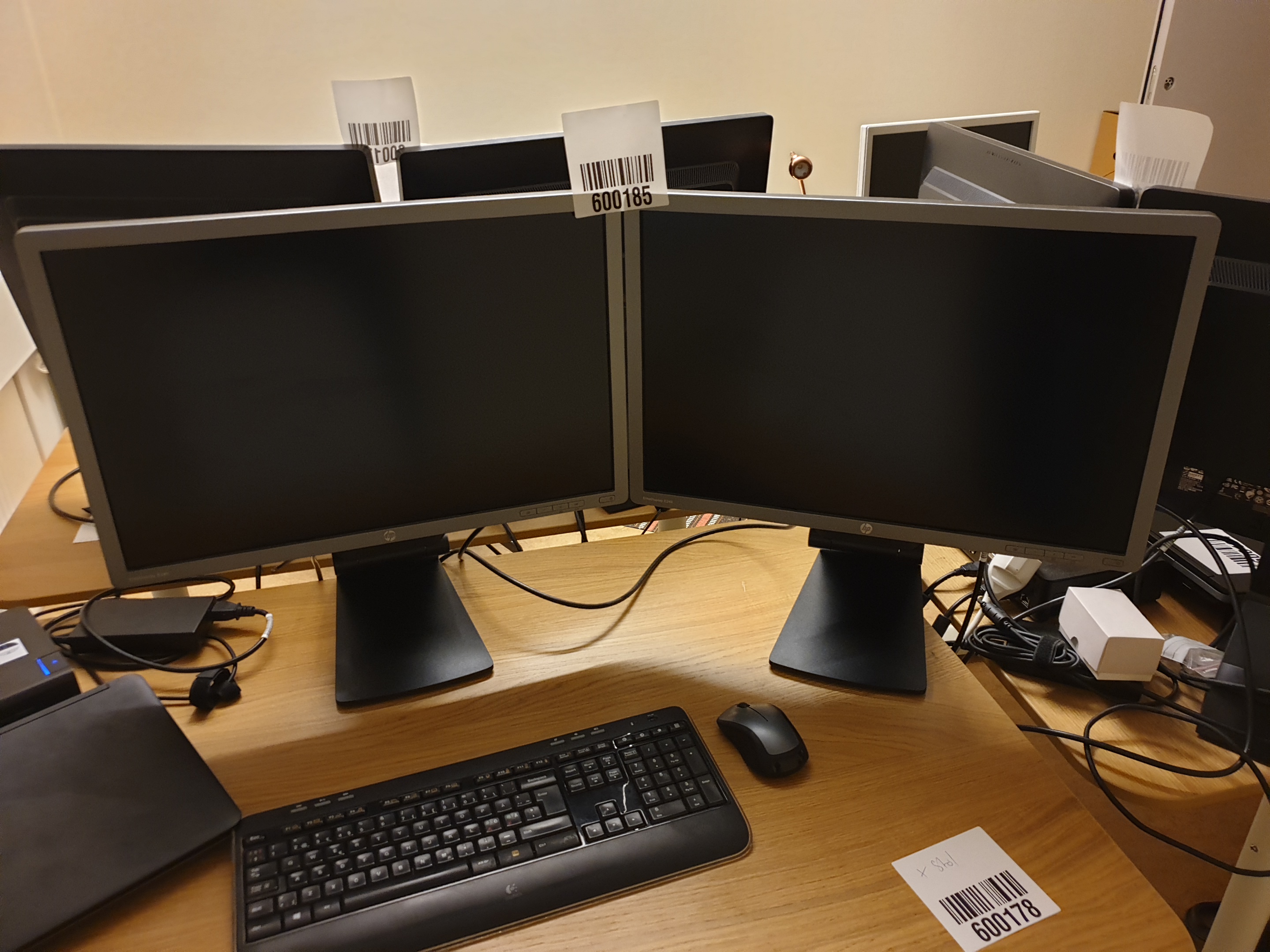 HP EliteDisplay E241i 2st - Auktioner online - Nätauktioner ...