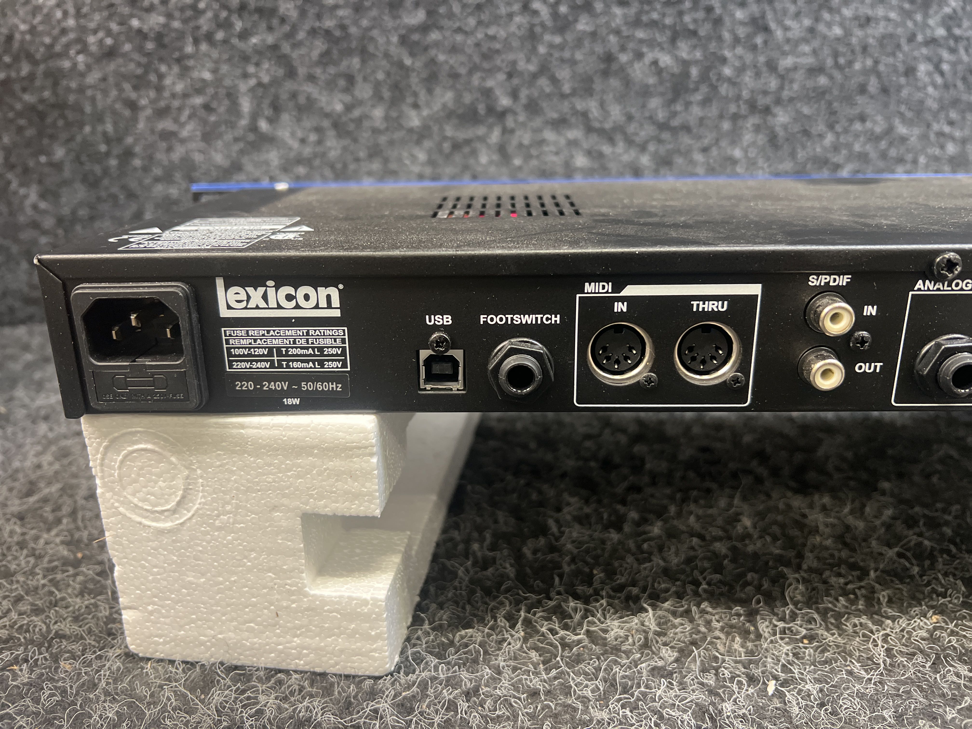 Lexicon MX300 Stereo Reverb Effects Processor - Auktioner online ...