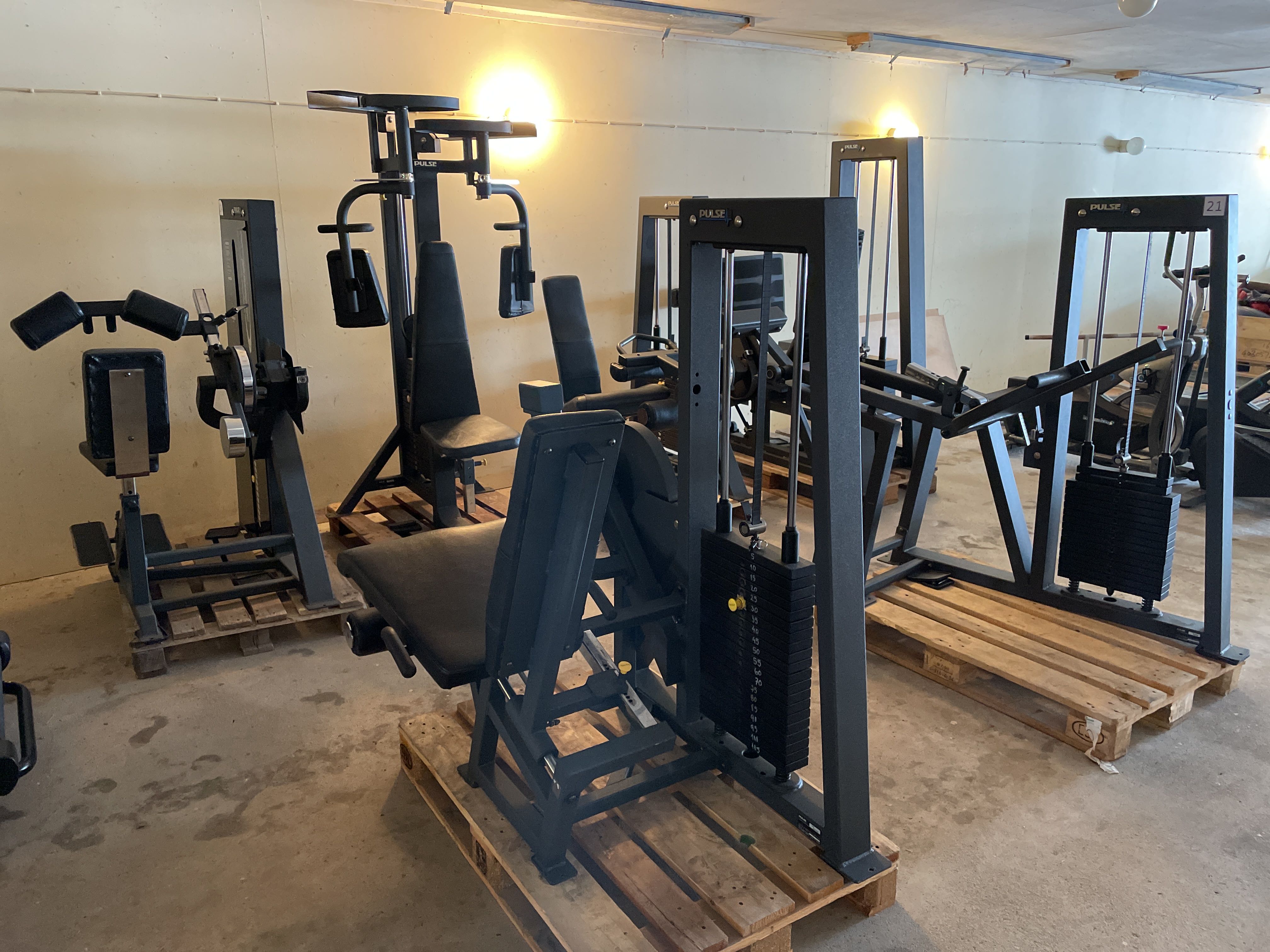 Pulse machines - 6 pieces - PS Auction - We value the future - Largest ...