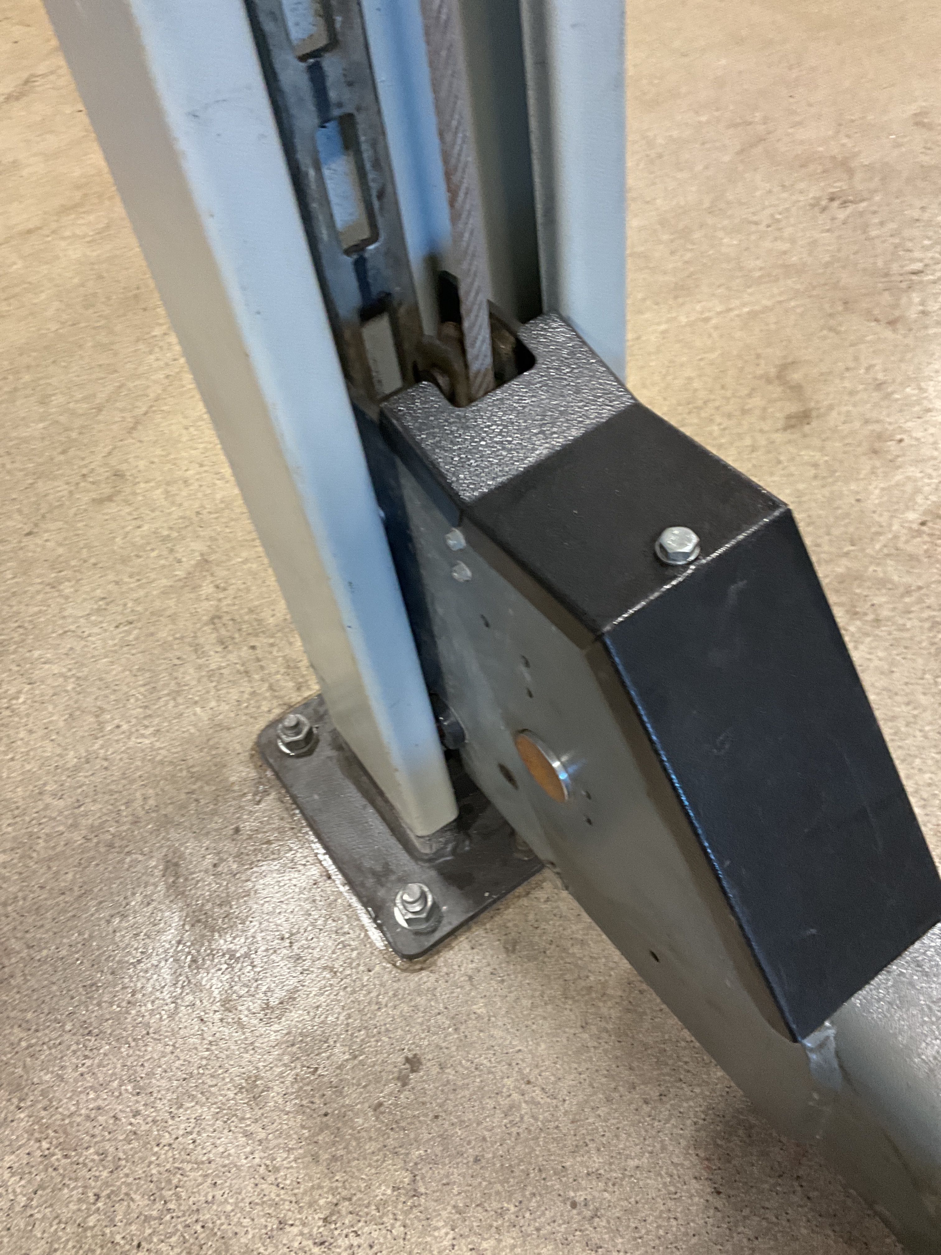 4-pillar lift OMA 526LT-ALT 5-Ton - PS Auction - We value the future ...