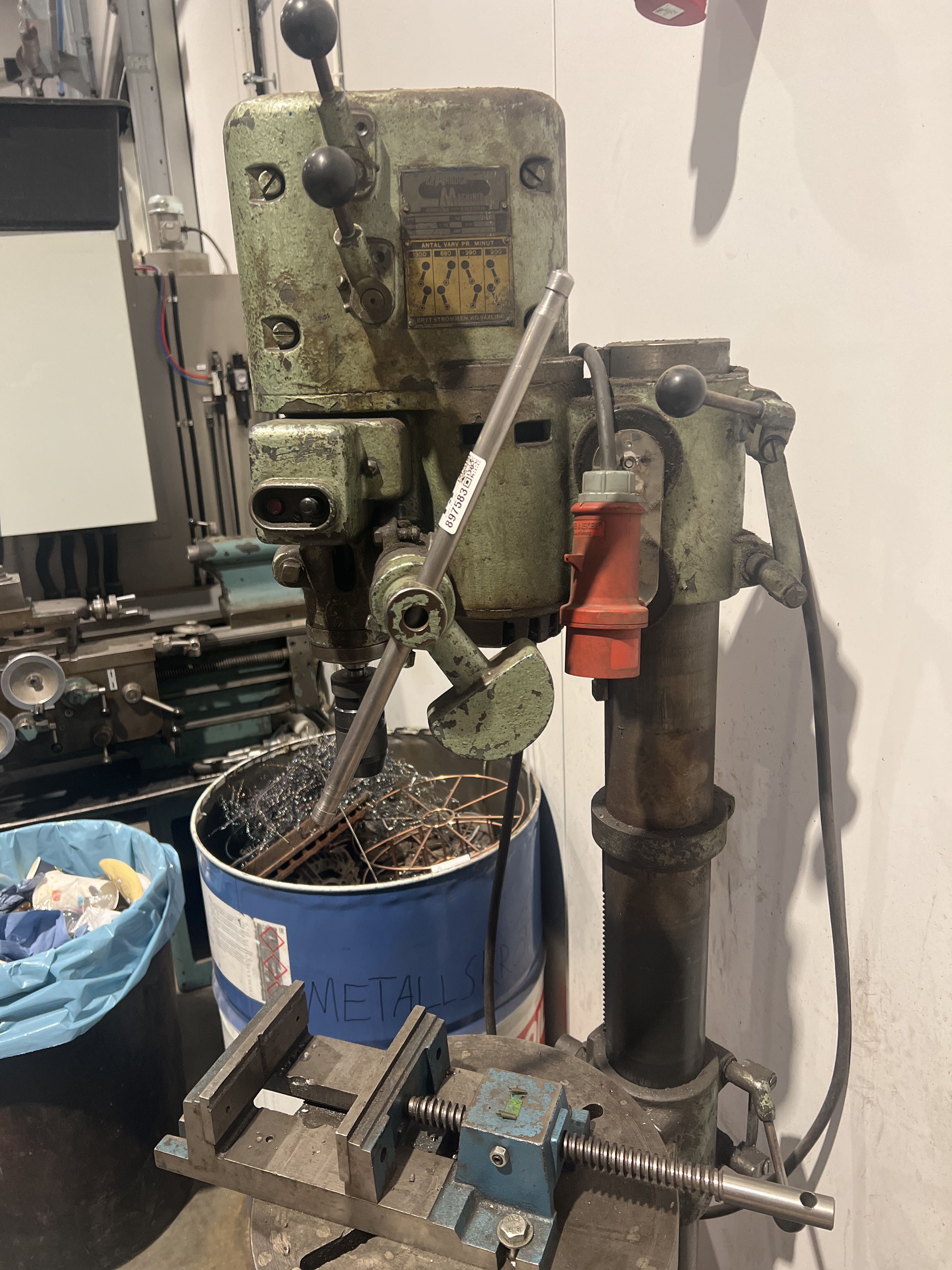 Arboga pelarborrmaskin W100 - Auktioner online - Nätauktioner ...