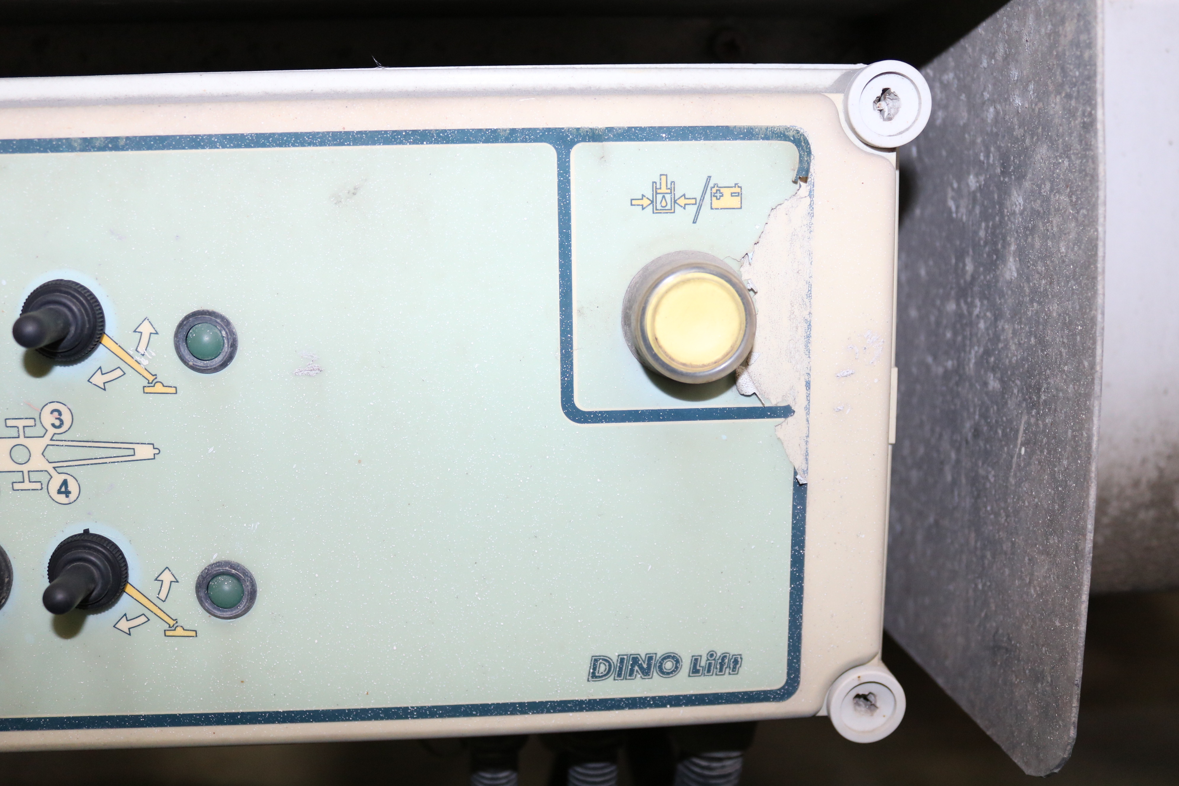 Skylift/Teleskopbomlift Dino 260 XTD -2008 (Reparationsobjekt ...