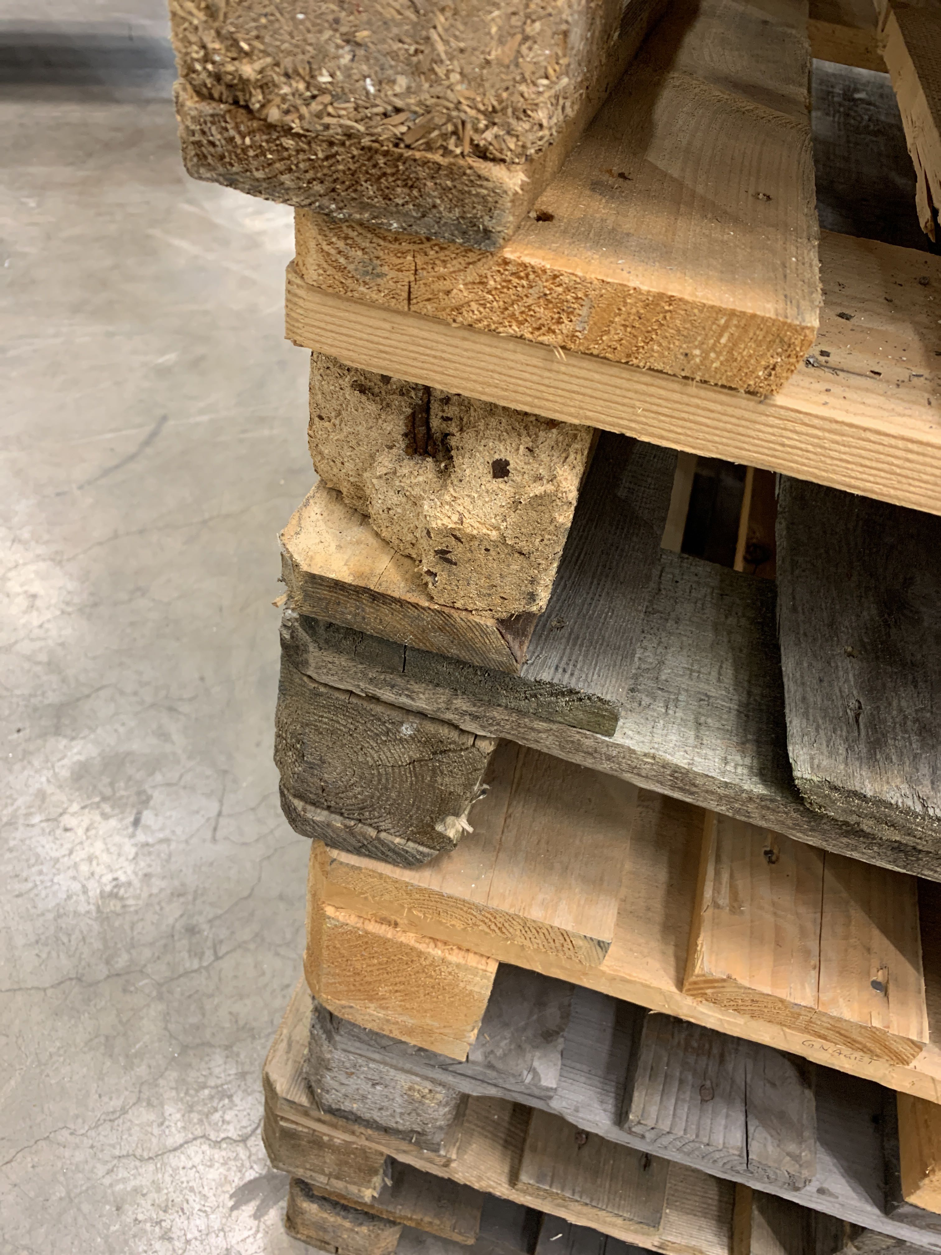 11 EU pallets in varying condition - PS Auction - We value the future ...