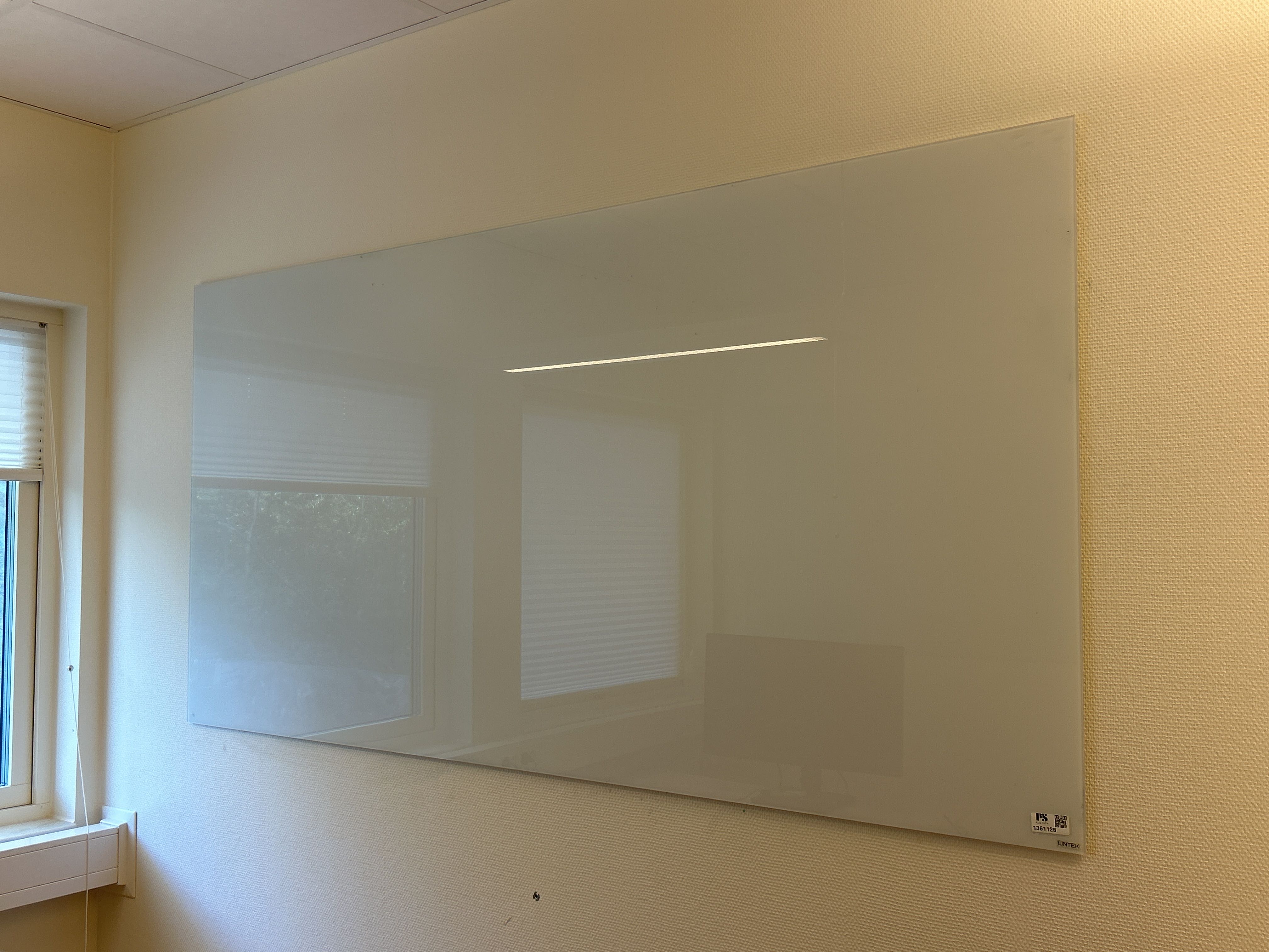 Glass whiteboards - PS Auction - We value the future - Largest in net ...