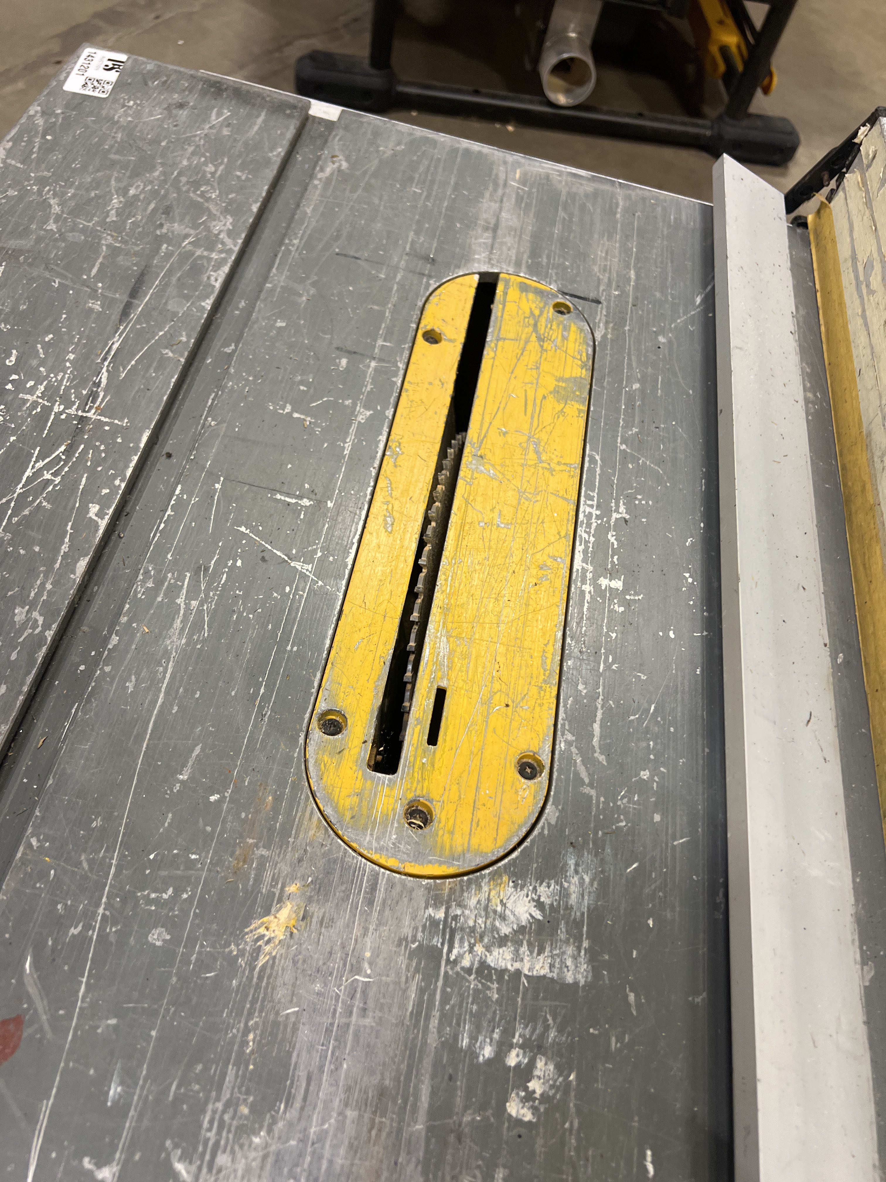 Bordssåg - DeWalt DW745-QS - Auktioner online - Nätauktioner ...