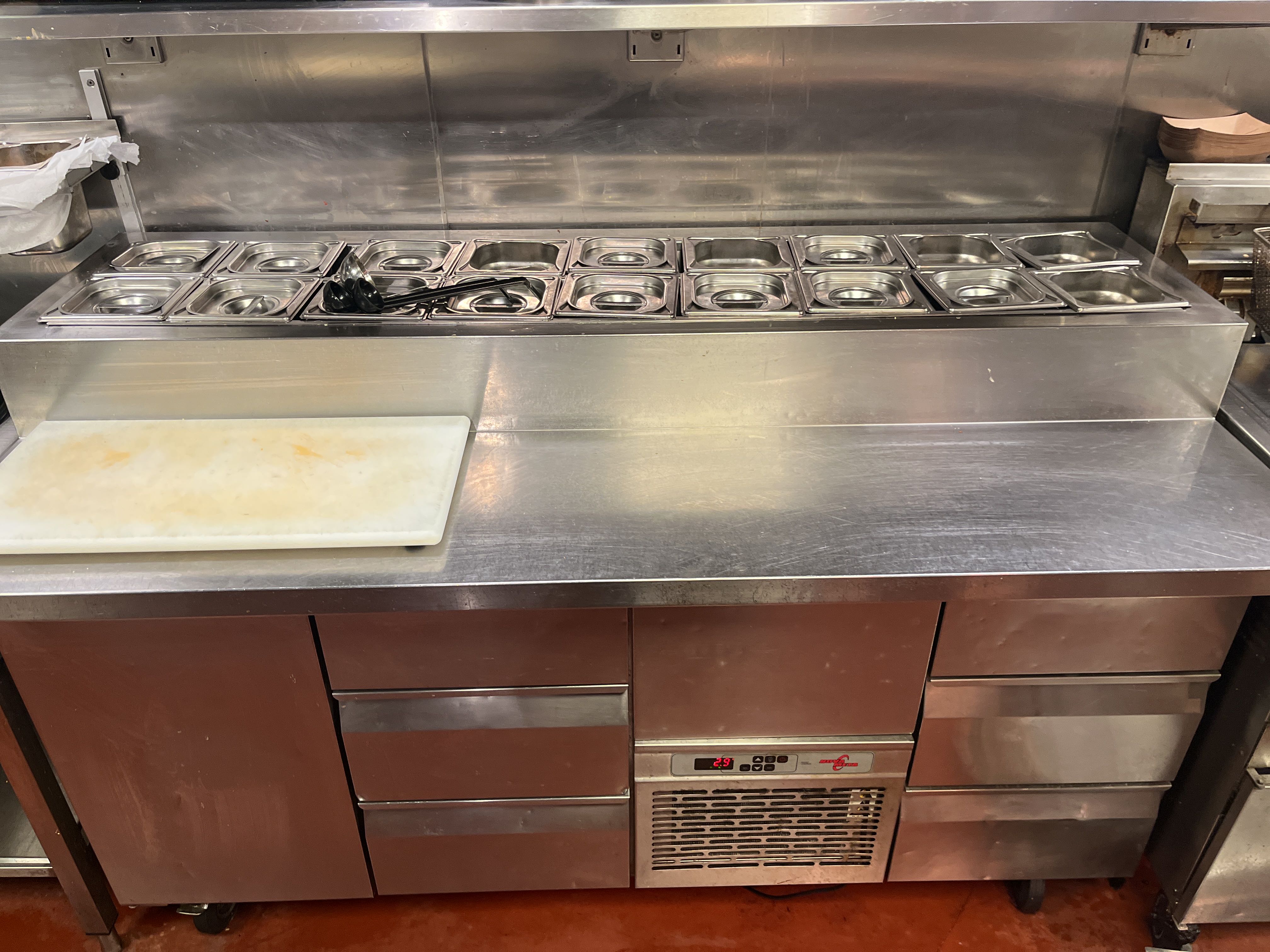 Cooling bench on wheels with drawers, cooling trough & cooling top - PS ...