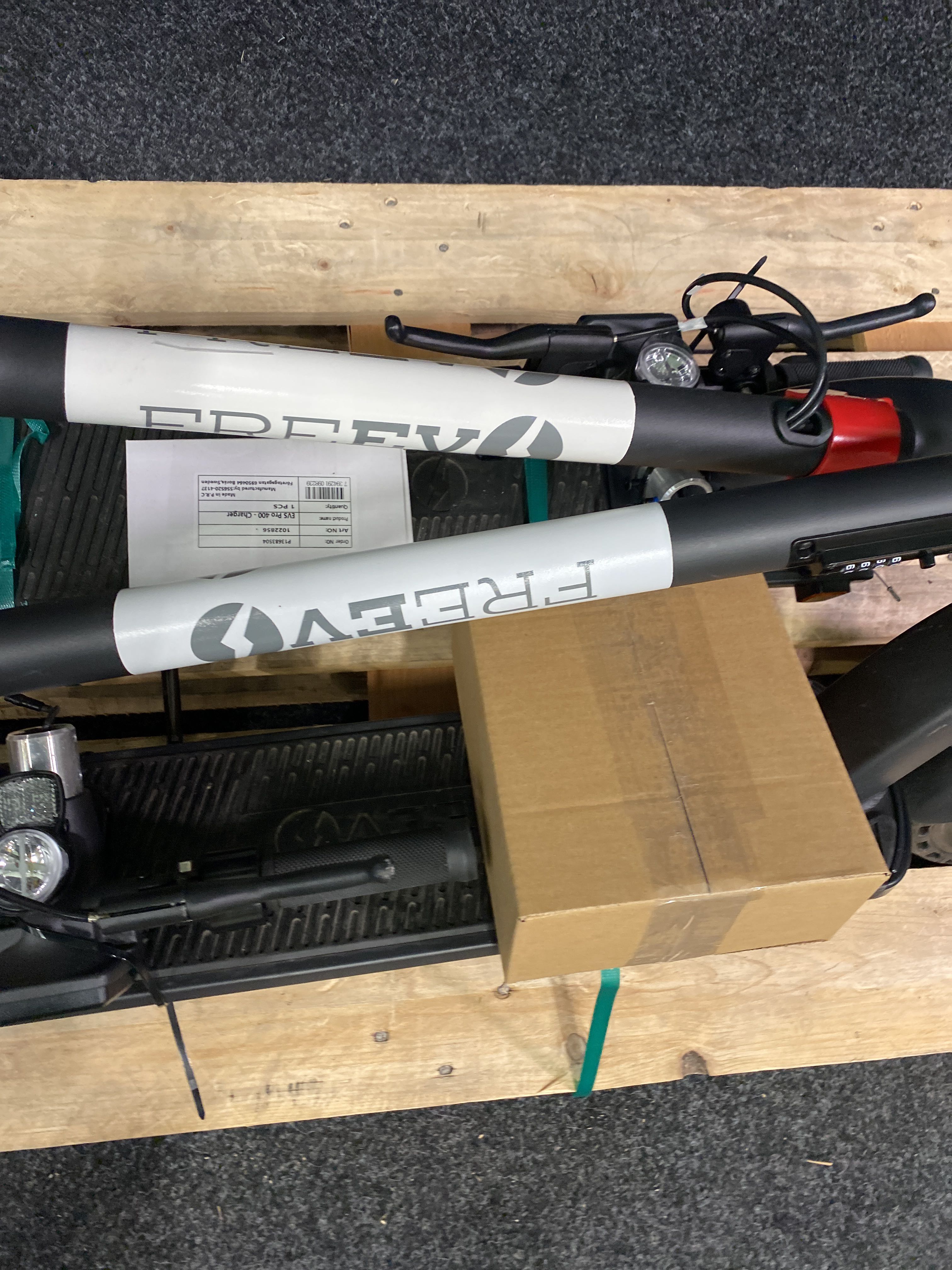 2st Elektrisk kickbike Freev EVS Pro 400 - Auktioner online ...