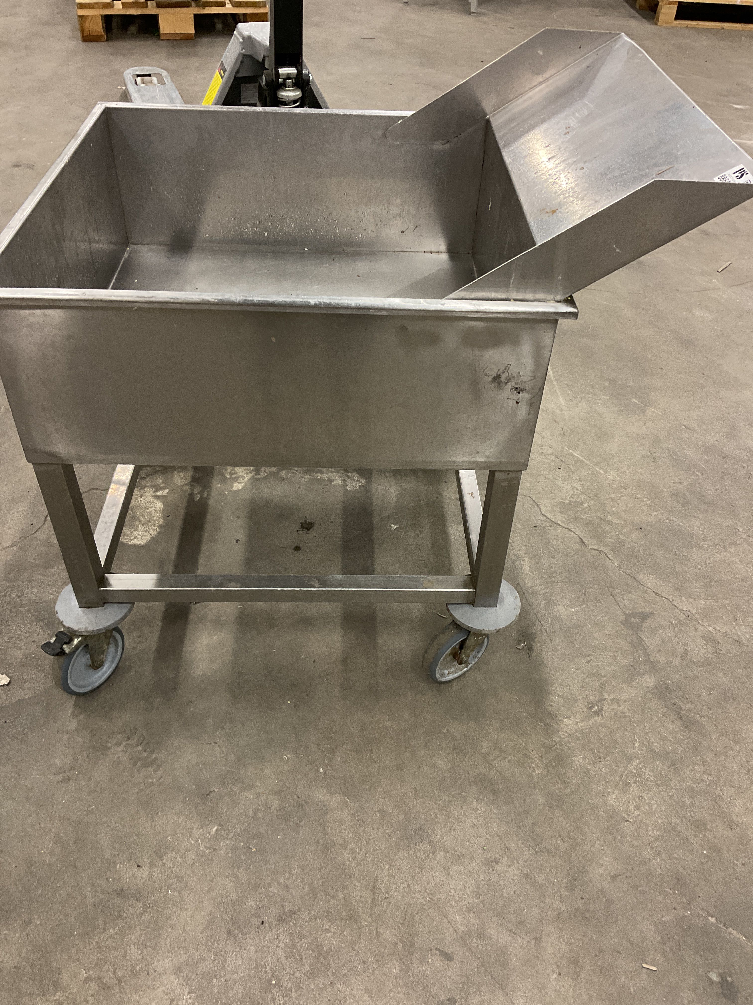 Soaking cart - PS Auction - We value the future - Largest in net auctions