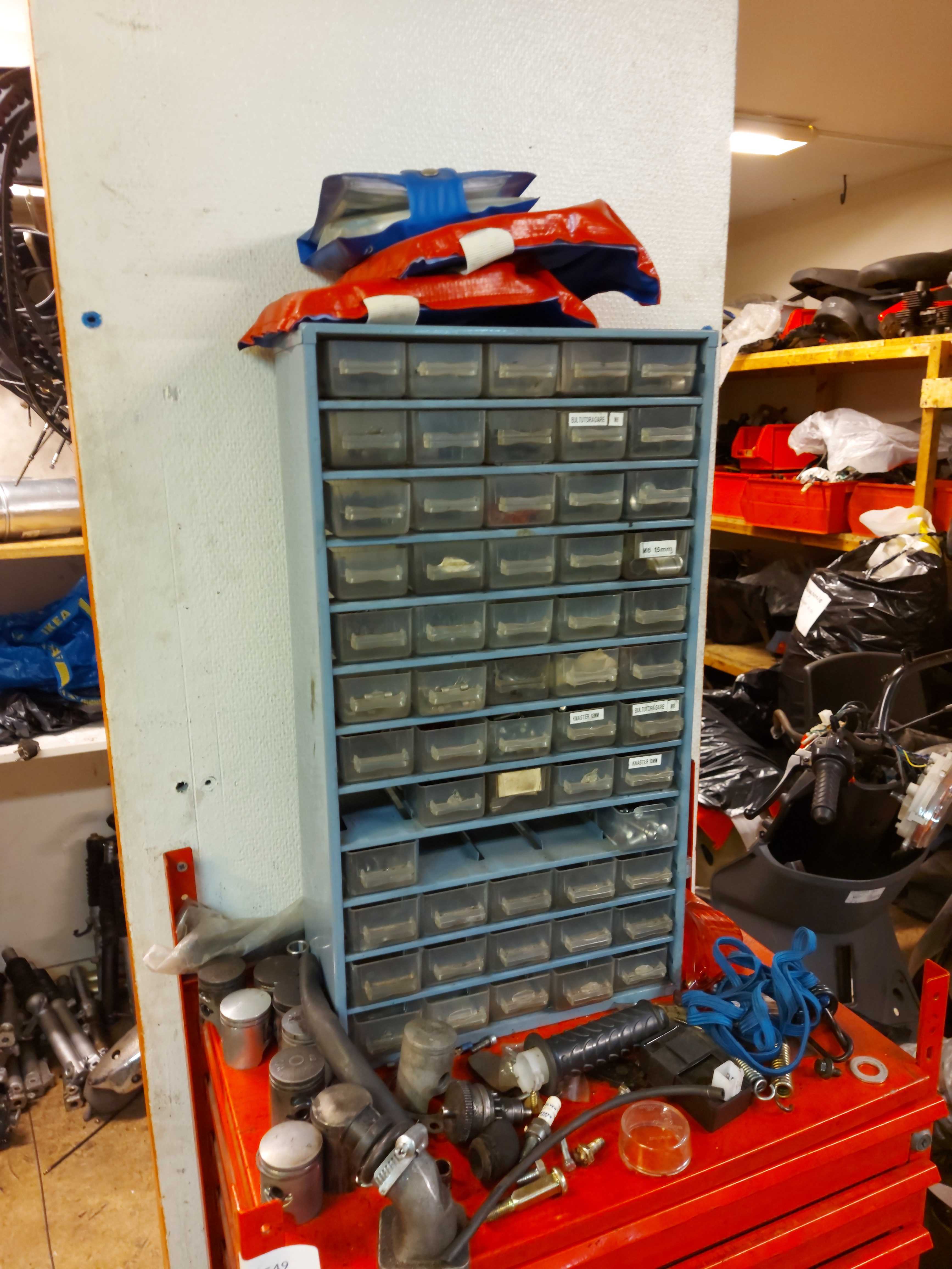 Workshop drawers & Assortment cabinets - PS Auction - We value the ...