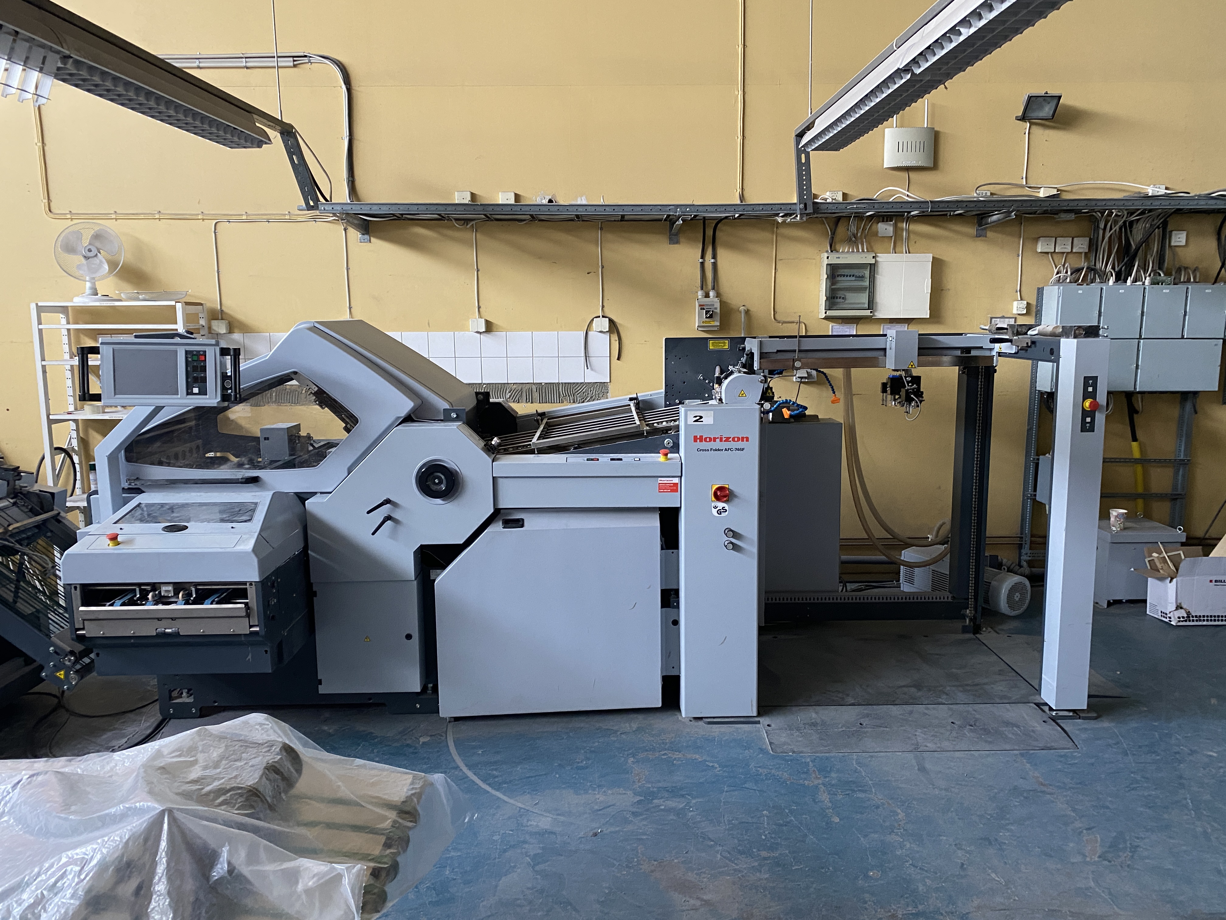 Horizon Cross Folder AFC-746F samt Press Stacker PSX-56 - Auktioner ...