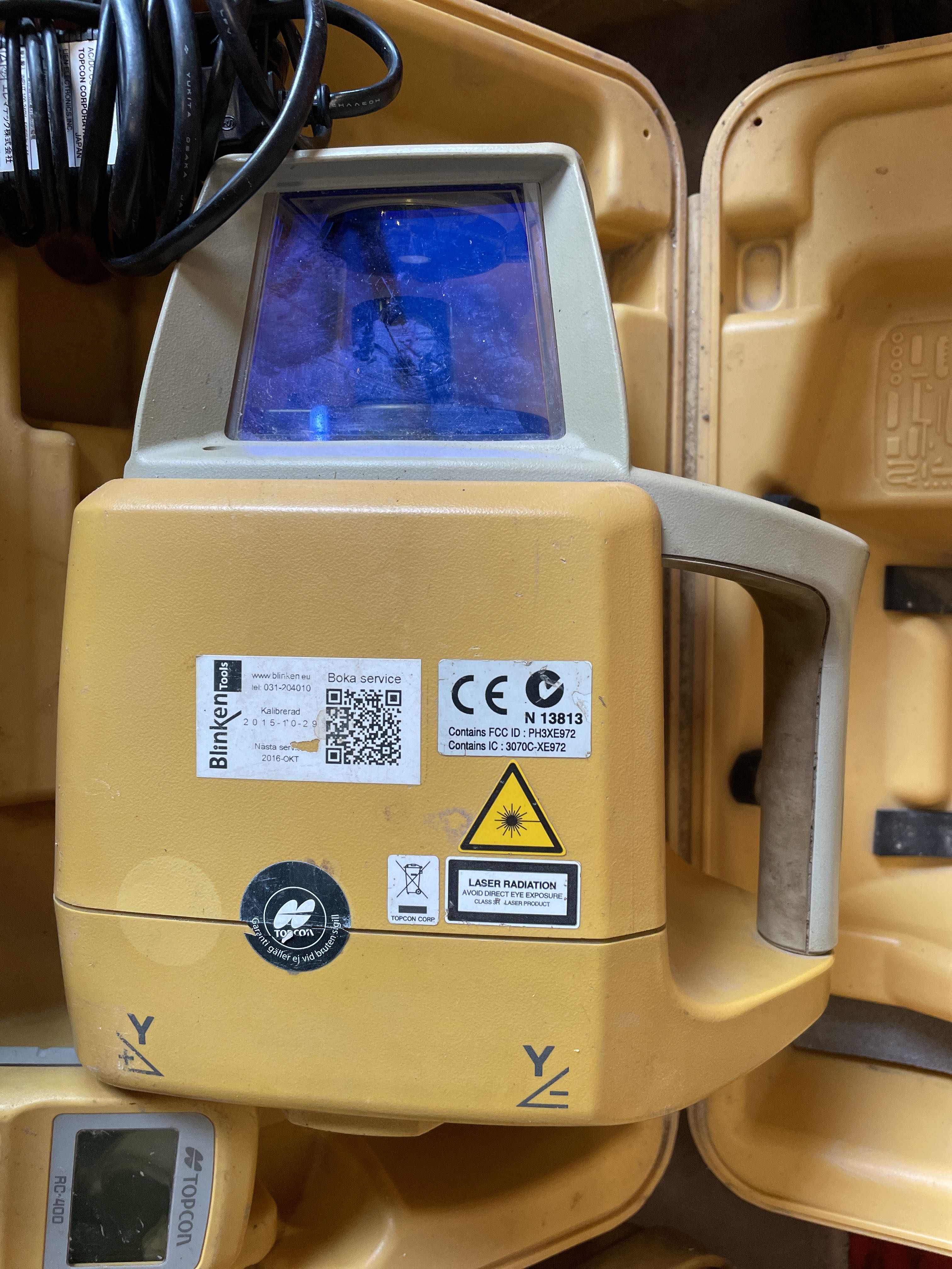 Laser Topcon RC400 med stativ - Auktioner online - Nätauktioner ...