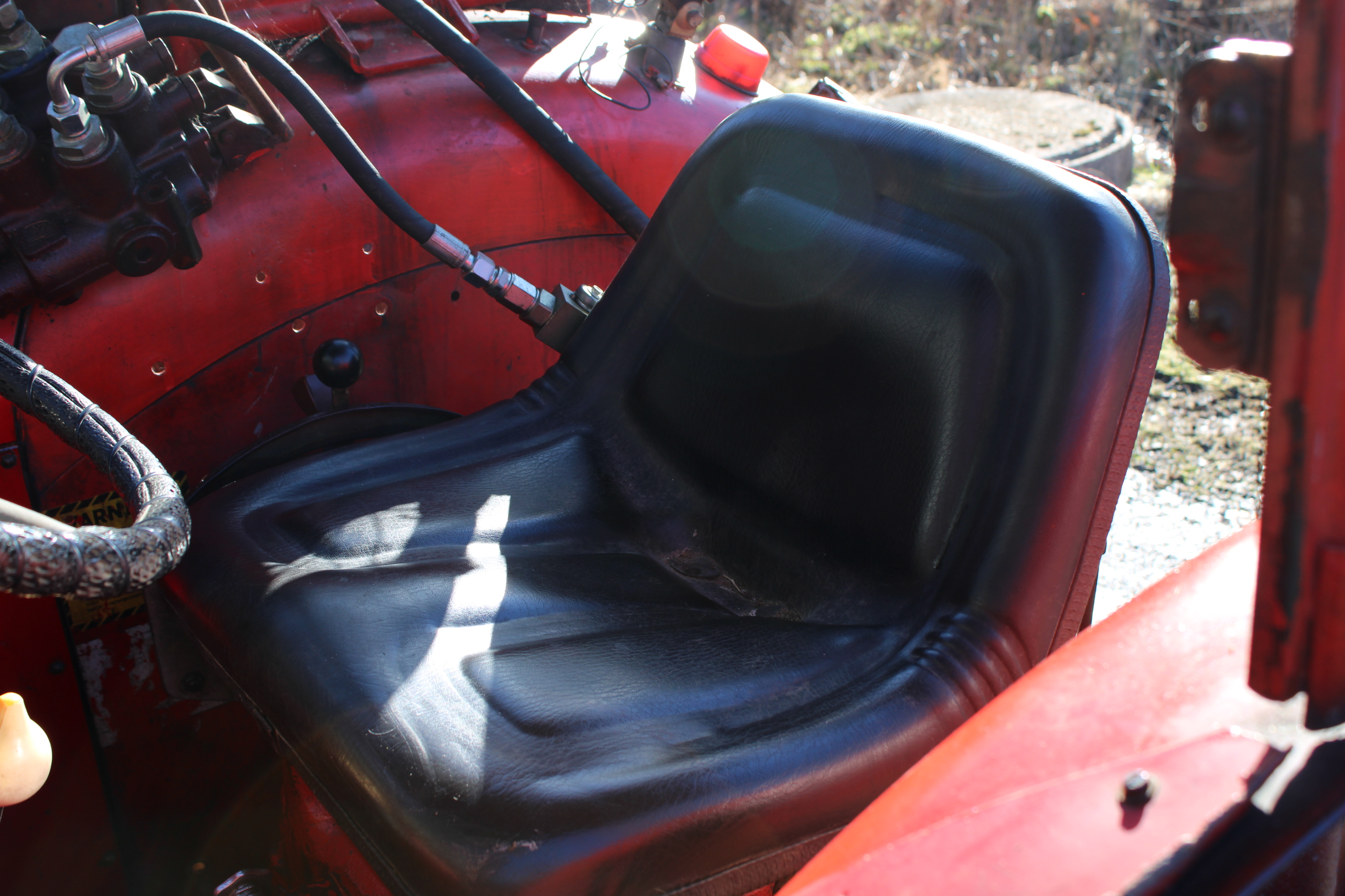 Tractor with loader - International McCormick B414 -1964 - PS Auction ...