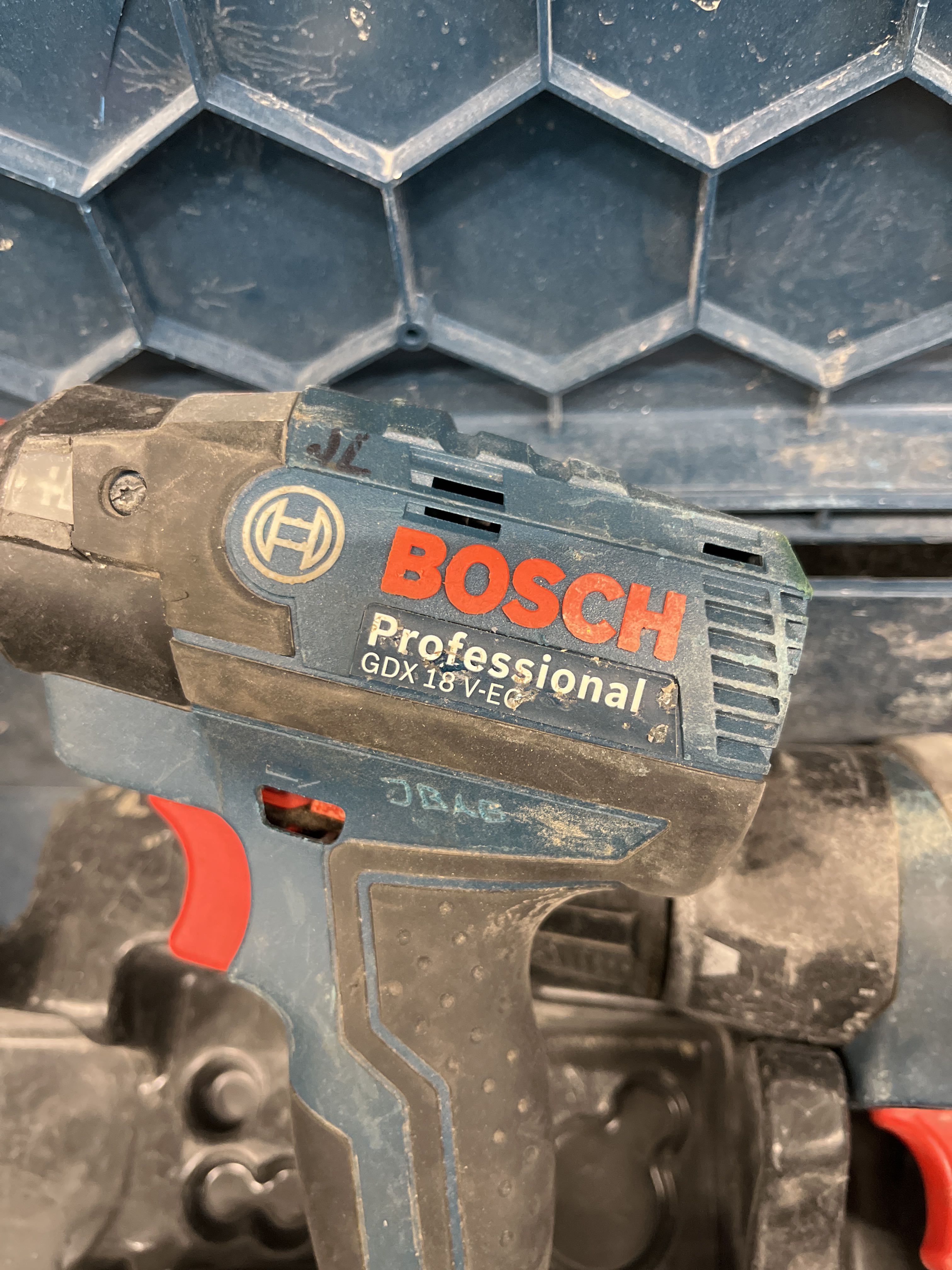 Nutrunner Bosch GDX 18 V-EC - PS Auction - We value the future ...