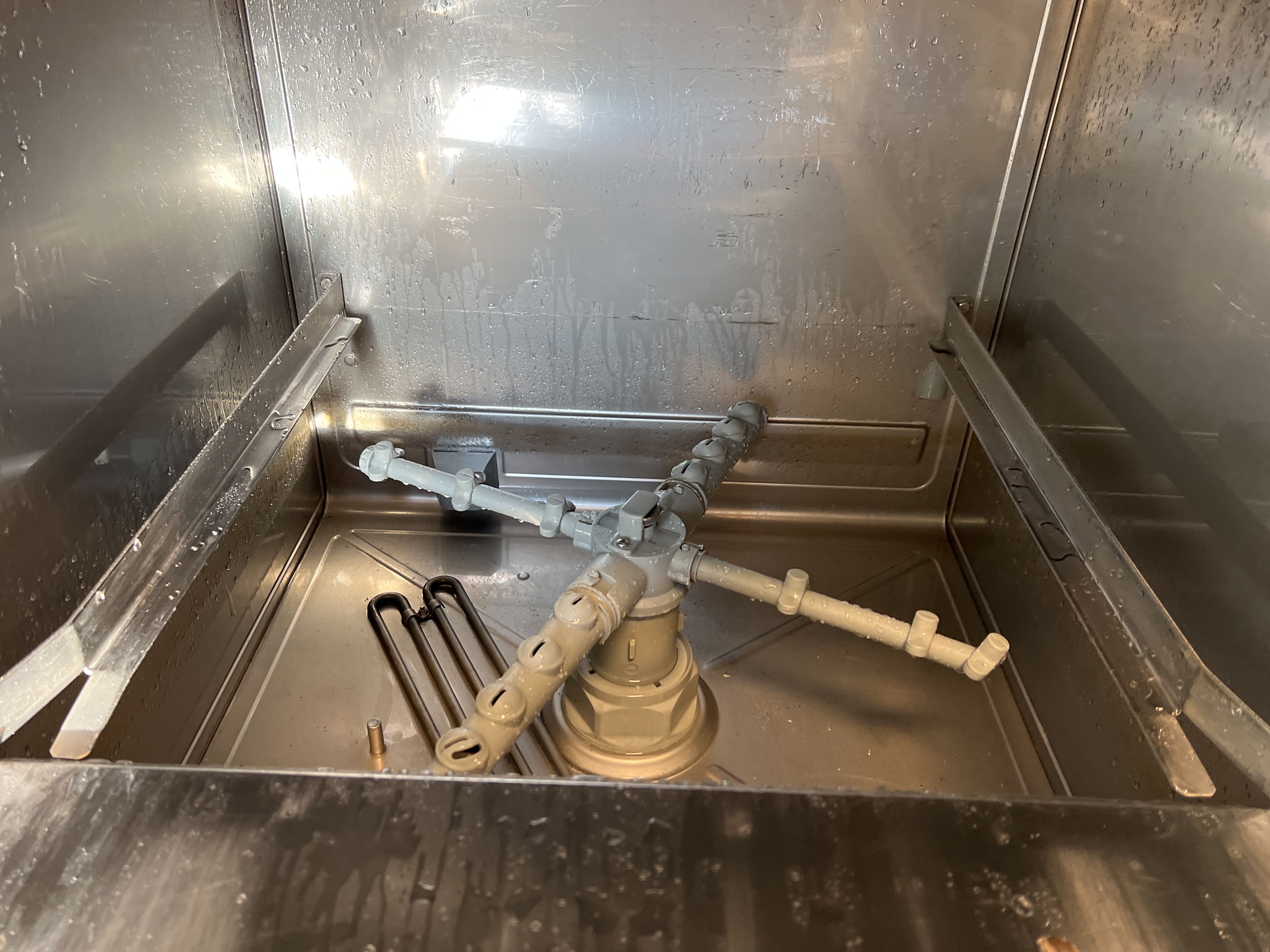 Industrial dishwasher, Elektrolux and dishwashers - PS Auction - We ...