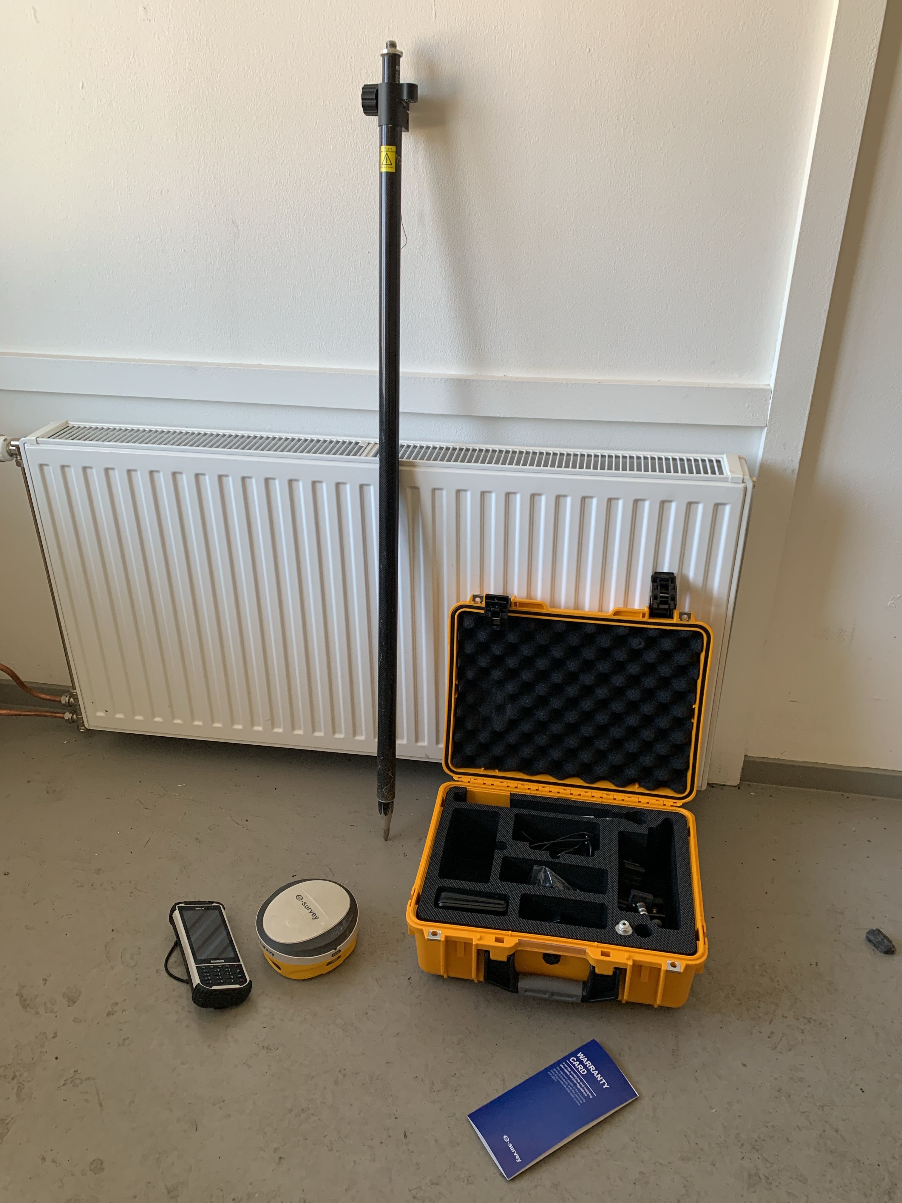 Smart GNSS receiver E-Survey E600 with accessories - PS Auction - We ...