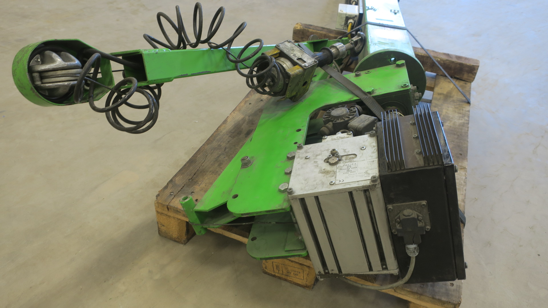 Pillar Crane Indeva Easy E80C - PS Auction - We value the future ...