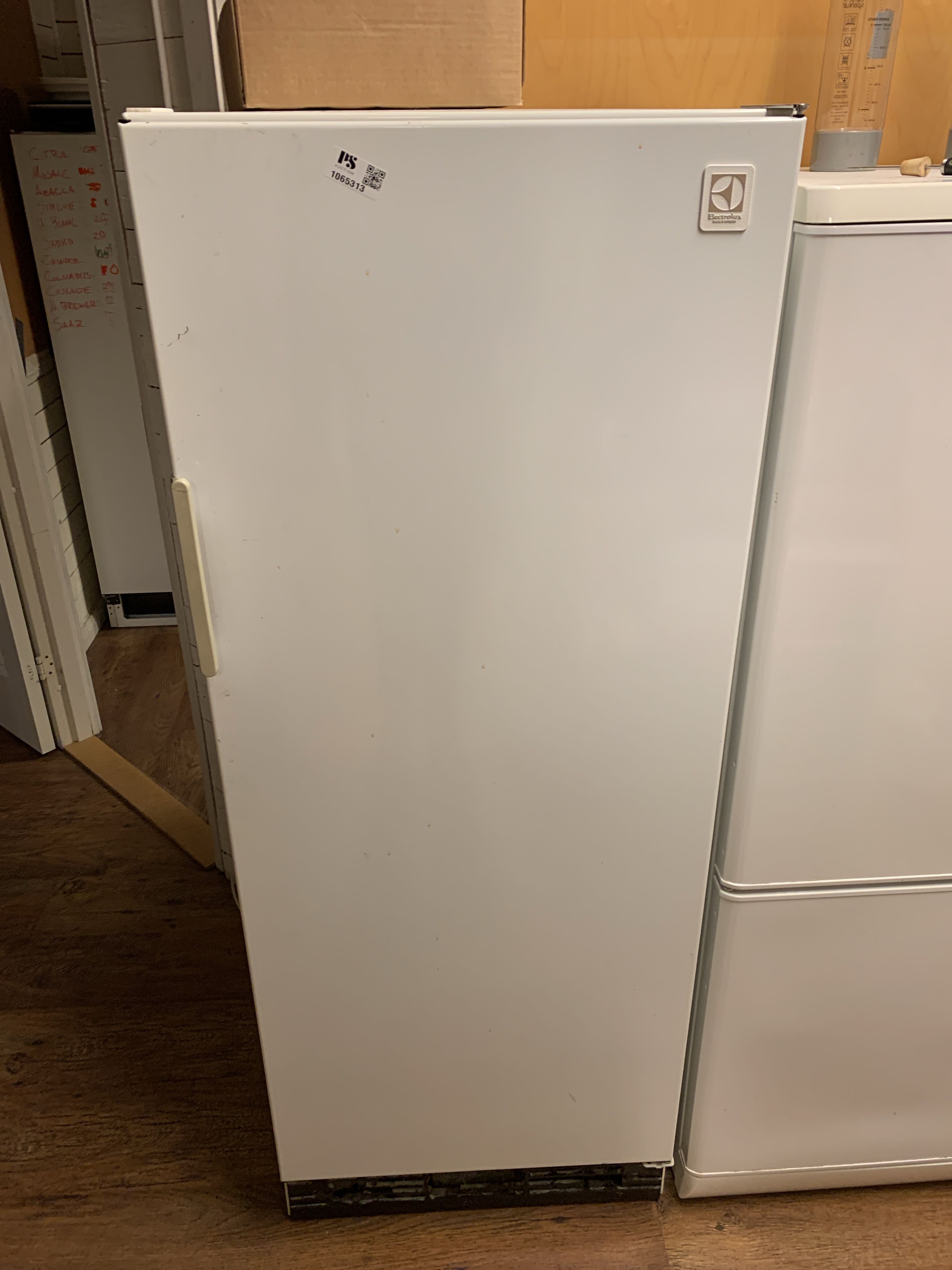 Kylskåp & Kombiskåp Electrolux - Auktioner online - Nätauktioner ...