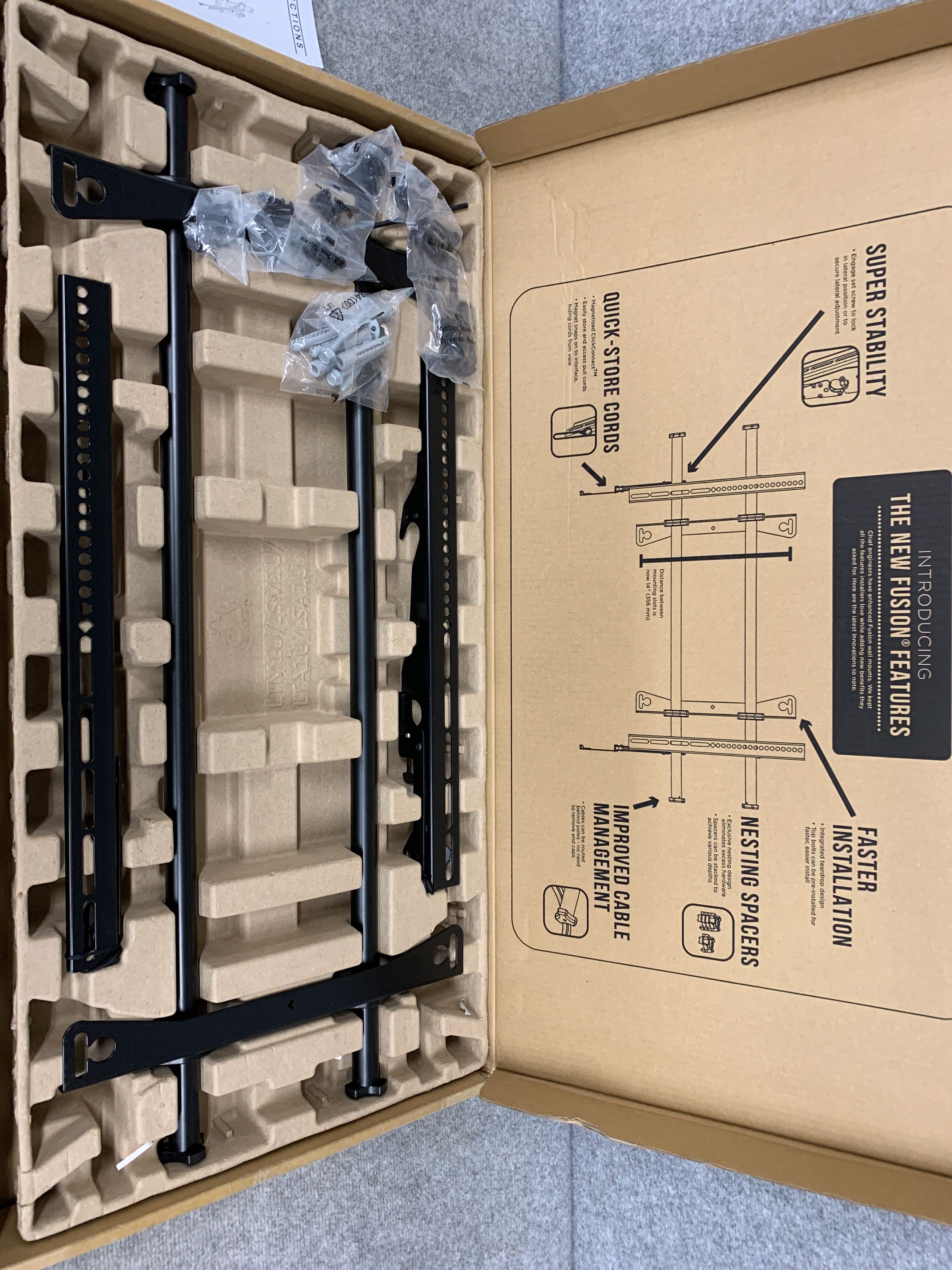 Chief LSA1U Wall bracket in cardboard - PS Auction - We value the ...