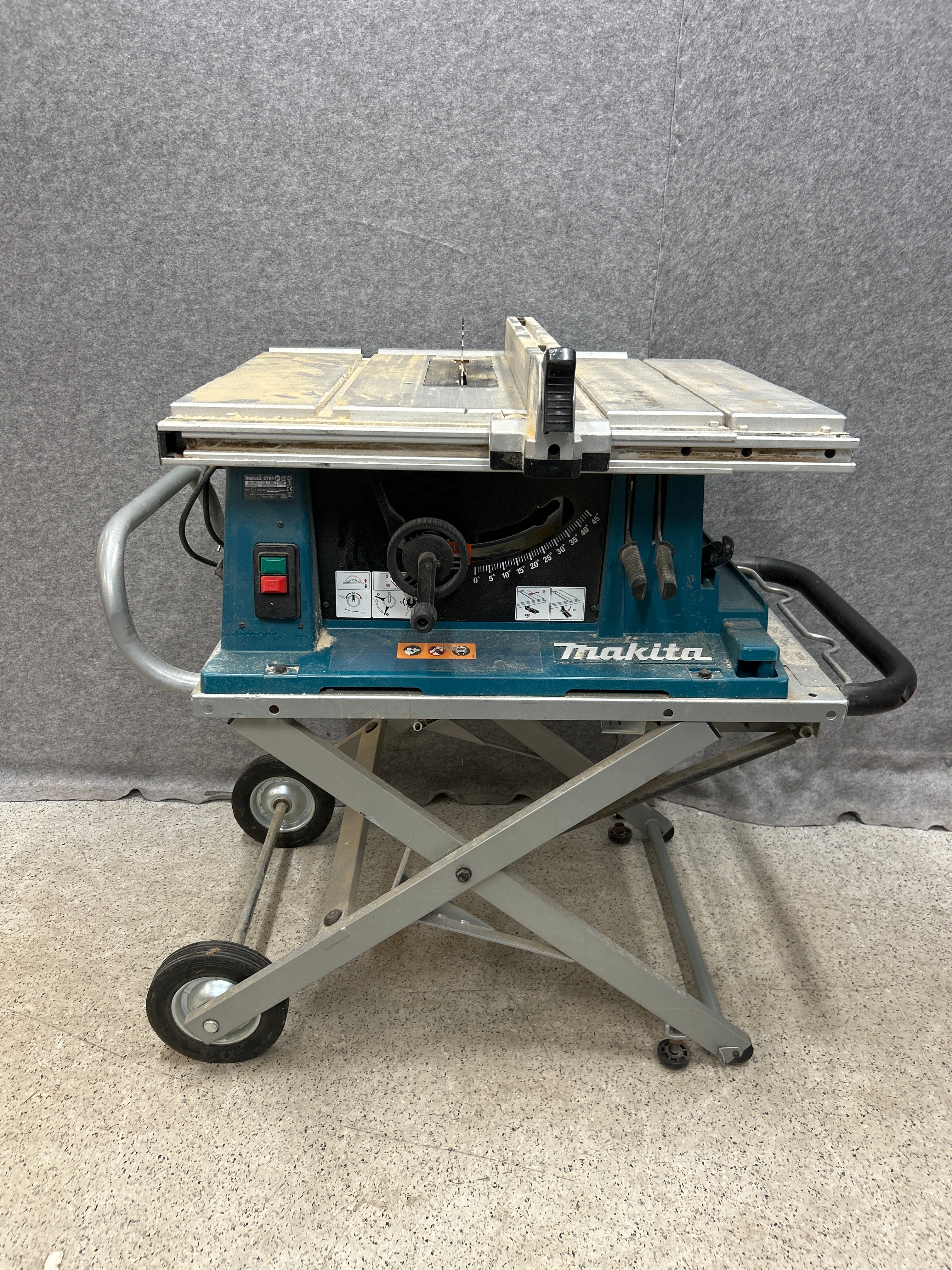 Bordssåg - Makita 2704 - Auktioner online - Nätauktioner ...