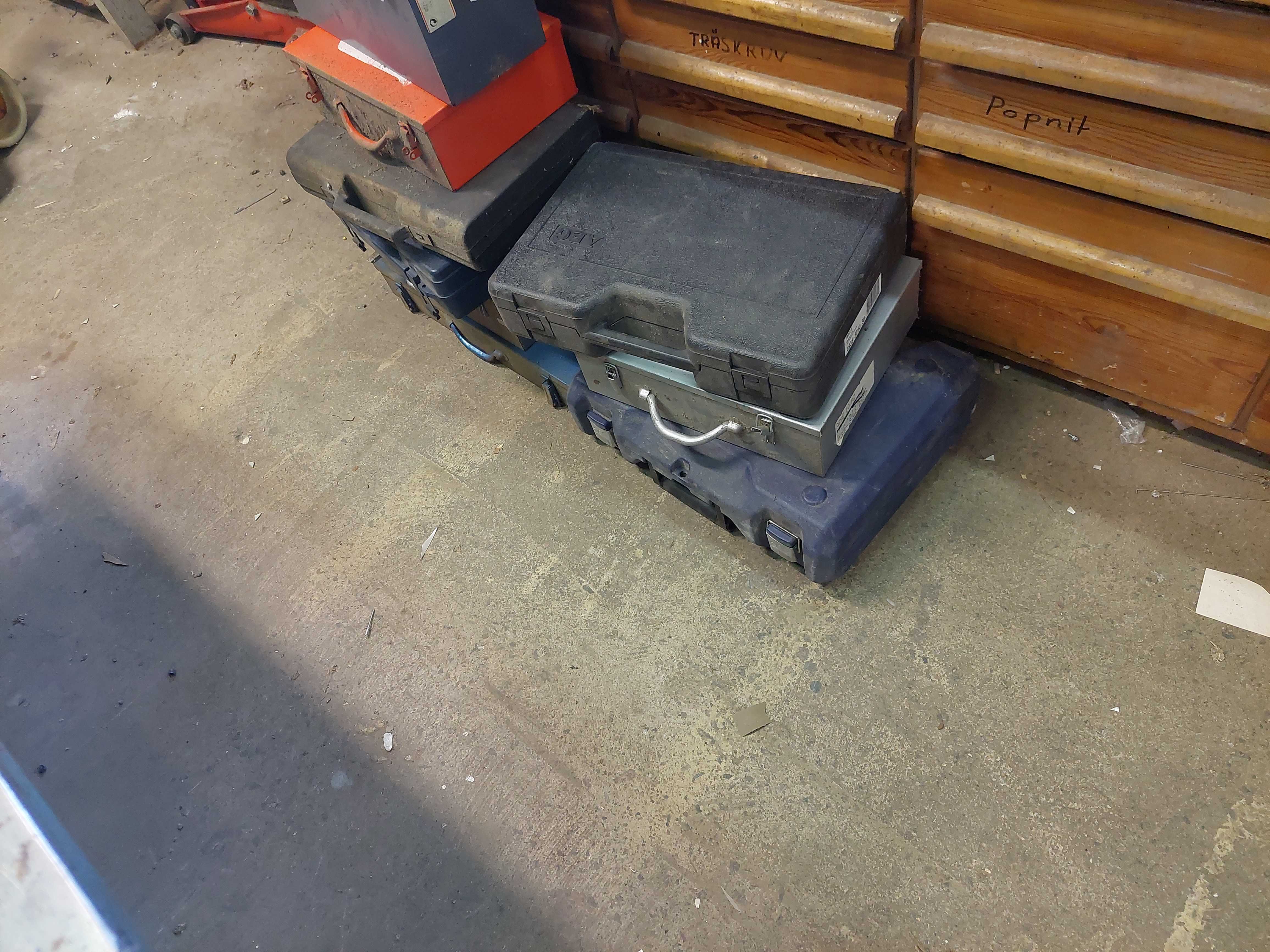 Machine boxes - PS Auction - We value the future - Largest in net auctions