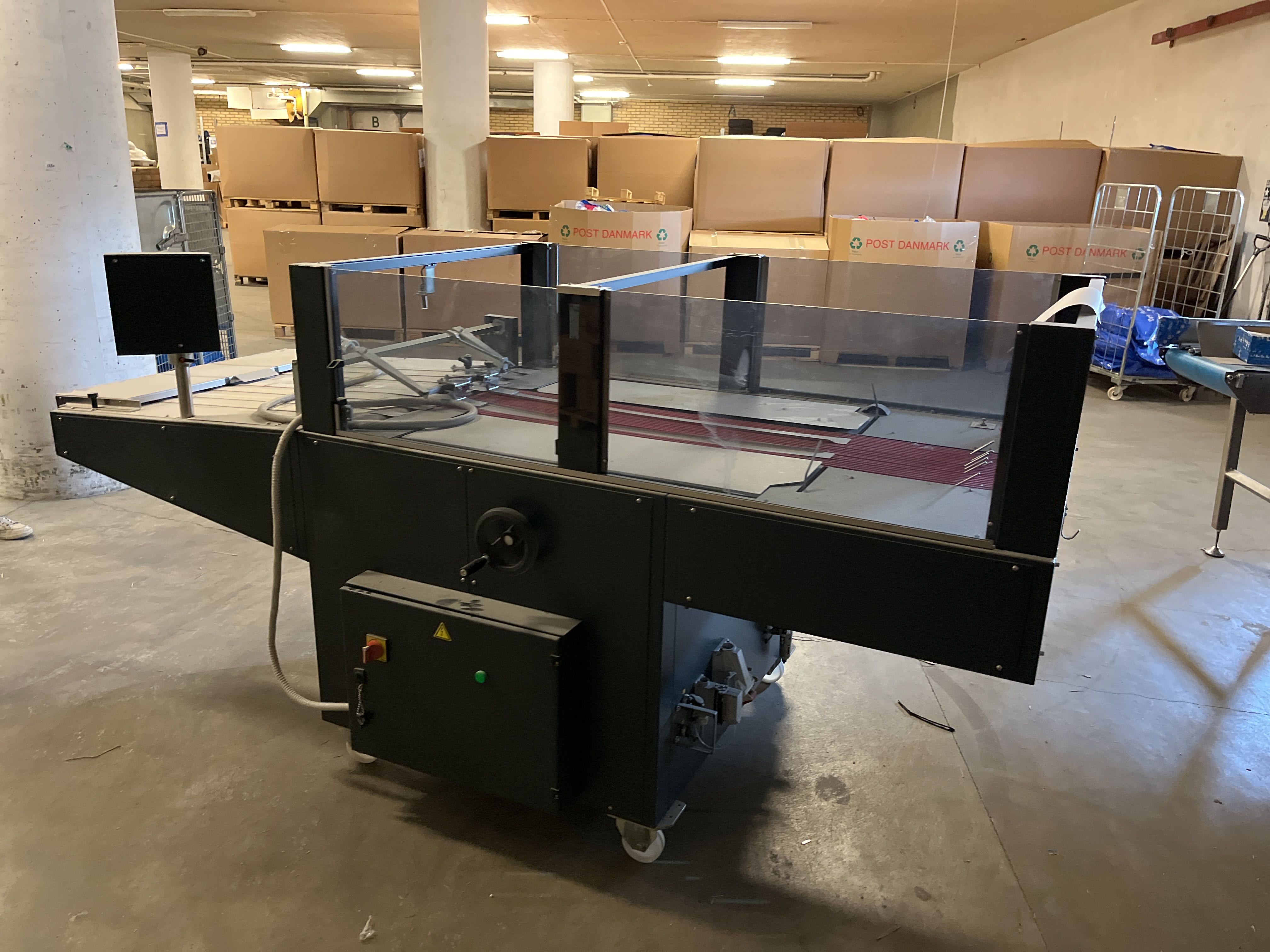 Thermotron STP1000 automatic folding machine for clothes - PS Auction ...