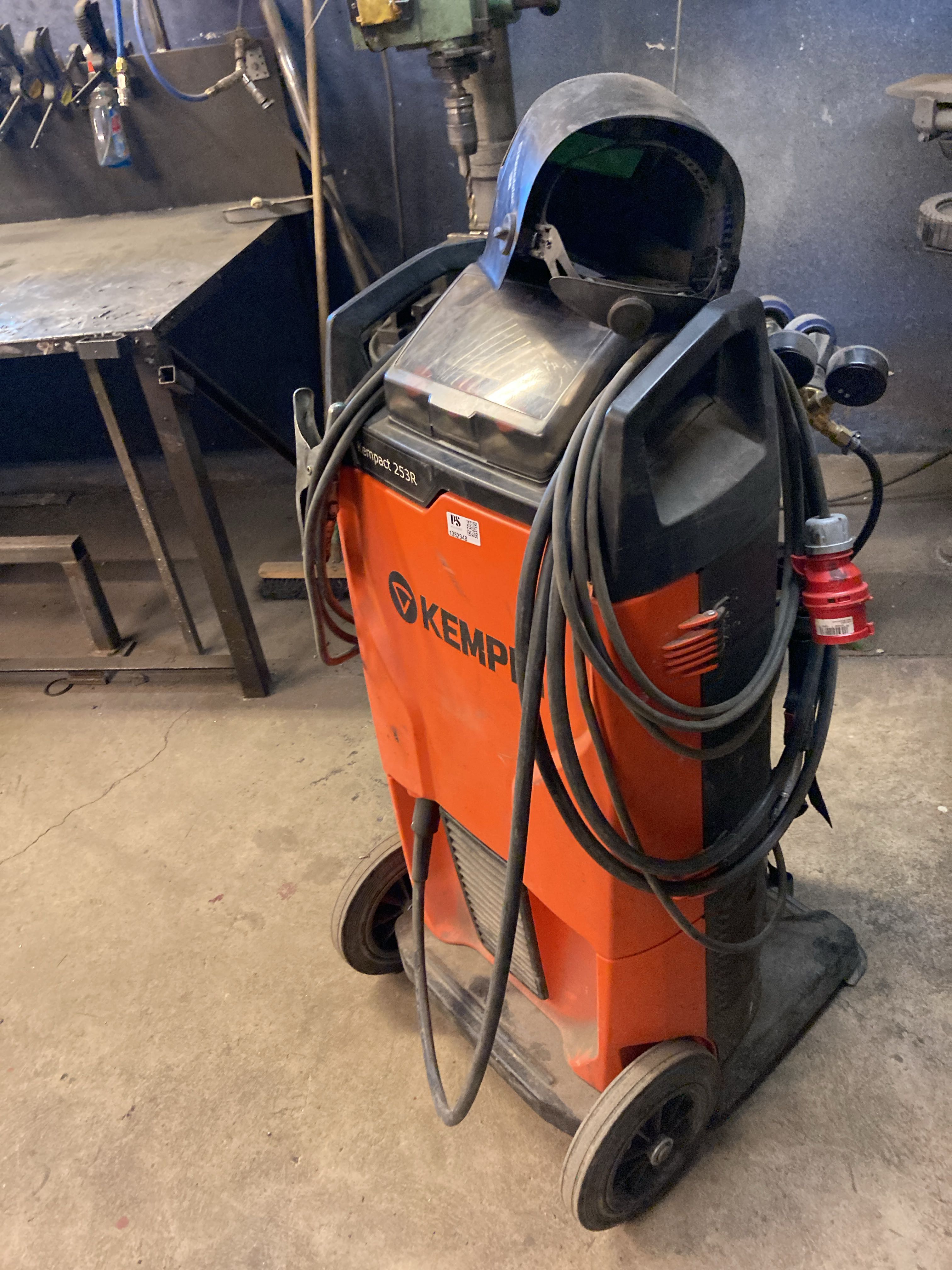 Svetsmaskin - Kemppi Kempact 253R - Auktioner online - Nätauktioner ...