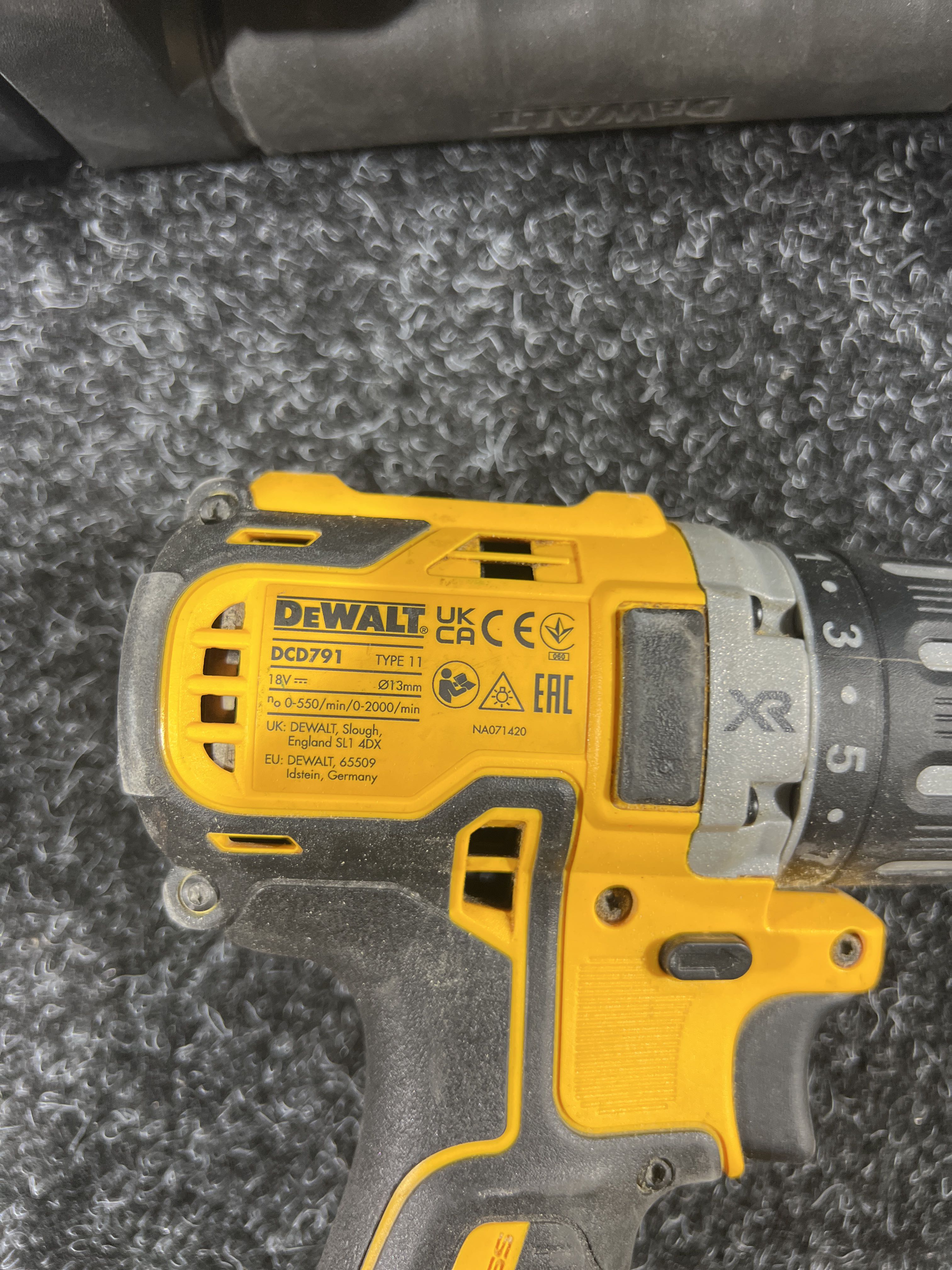 Screwdriver 2 pcs DeWalt DCF887 / DCD791 - PS Auction - We value the ...