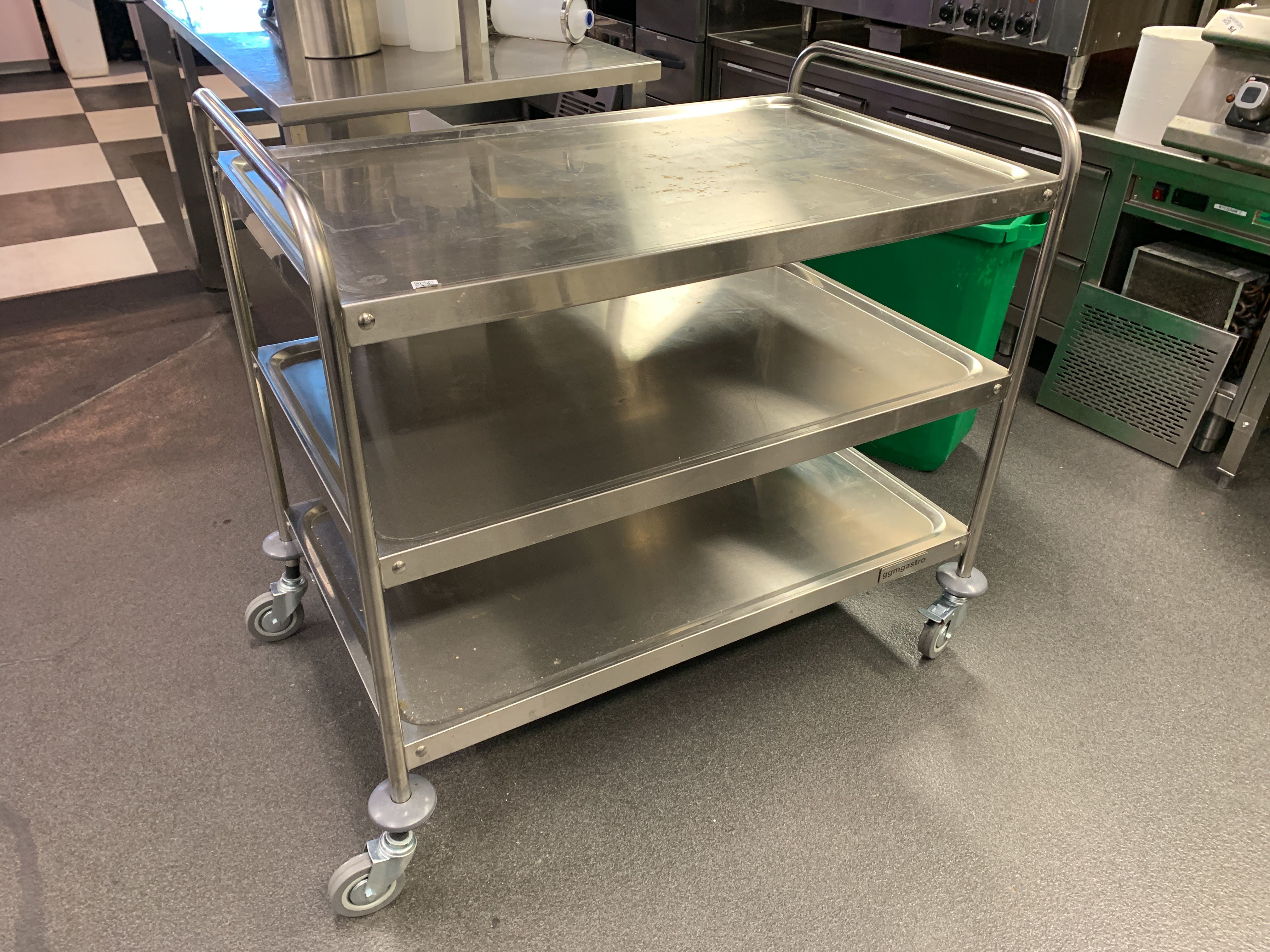 Köksvagn med tre hyllplan i rostfritt stål - Auktioner online ...