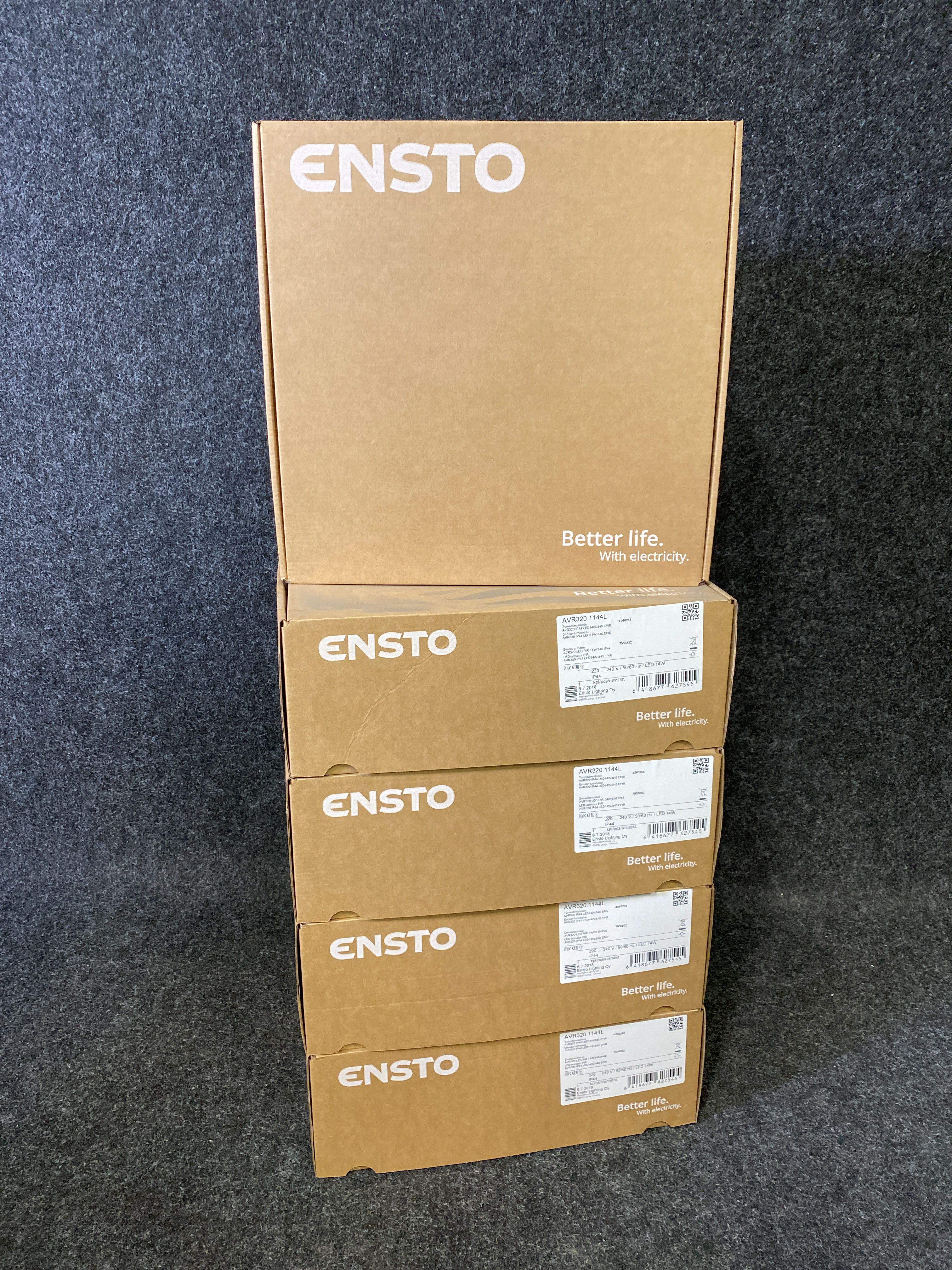 5st takarmaturer Ensto AVR320 IP44 LED 14W - Auktioner online ...