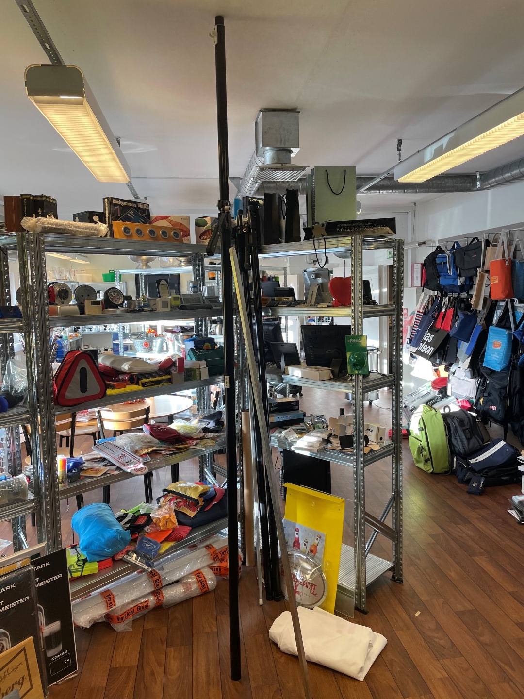 Background stand - PS Auction - We value the future - Largest in net ...