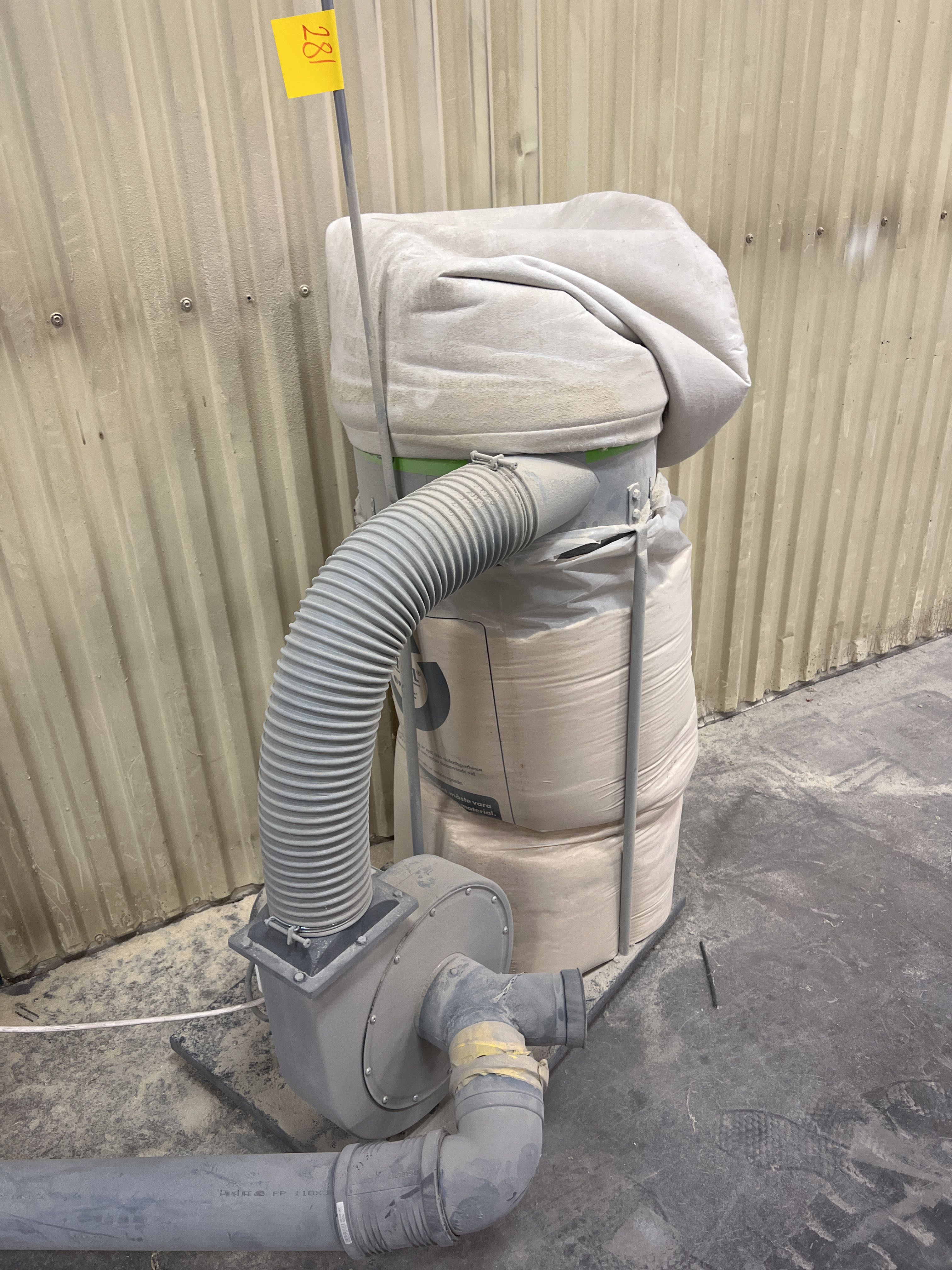 Carpenter's bench and chip extractor Luna BDC 240 -2016 - PS Auction ...