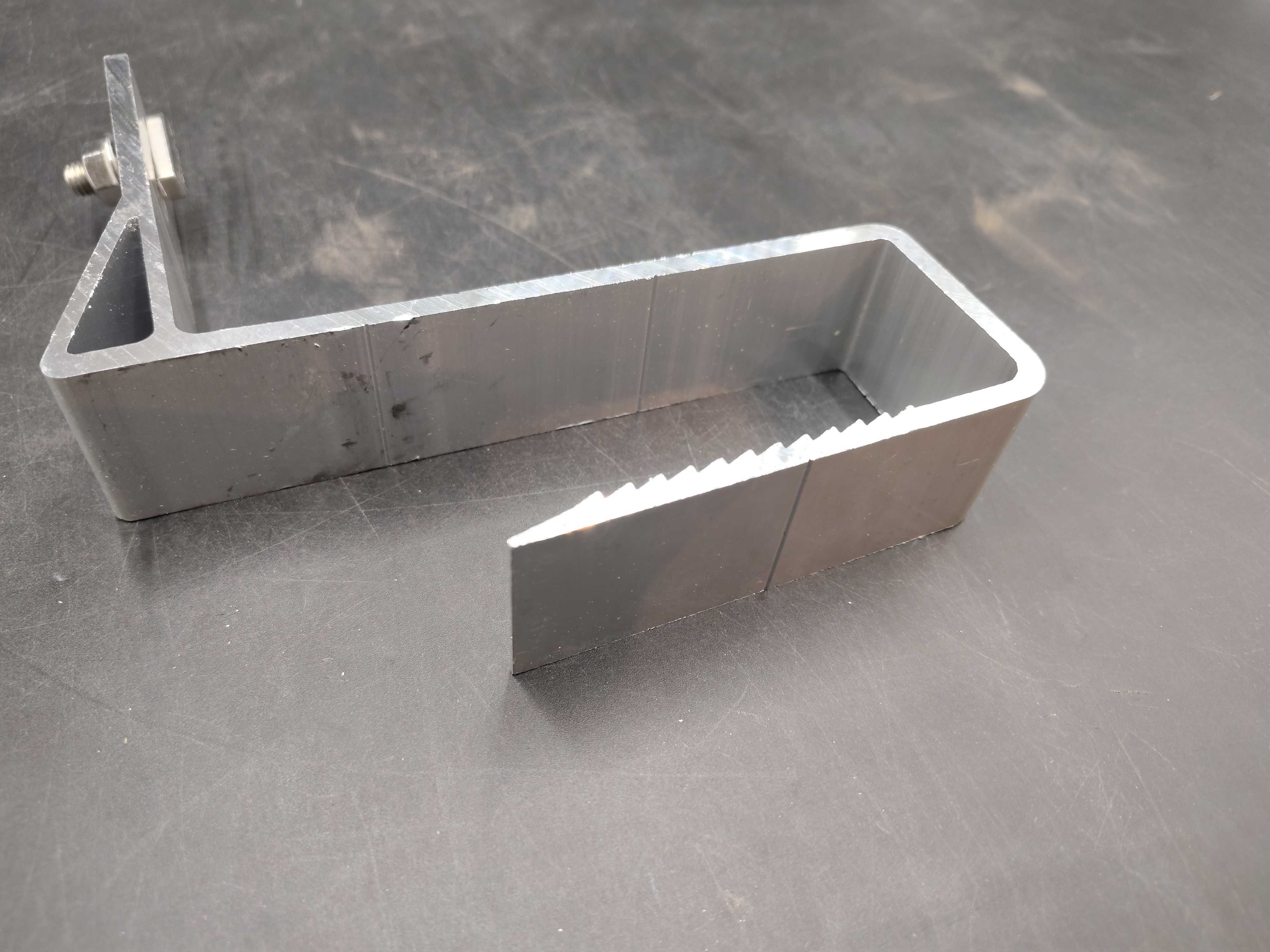 Ceiling hook 50 pcs - Van der Valk, Alu Slimline 40-50 mm - PS Auction ...