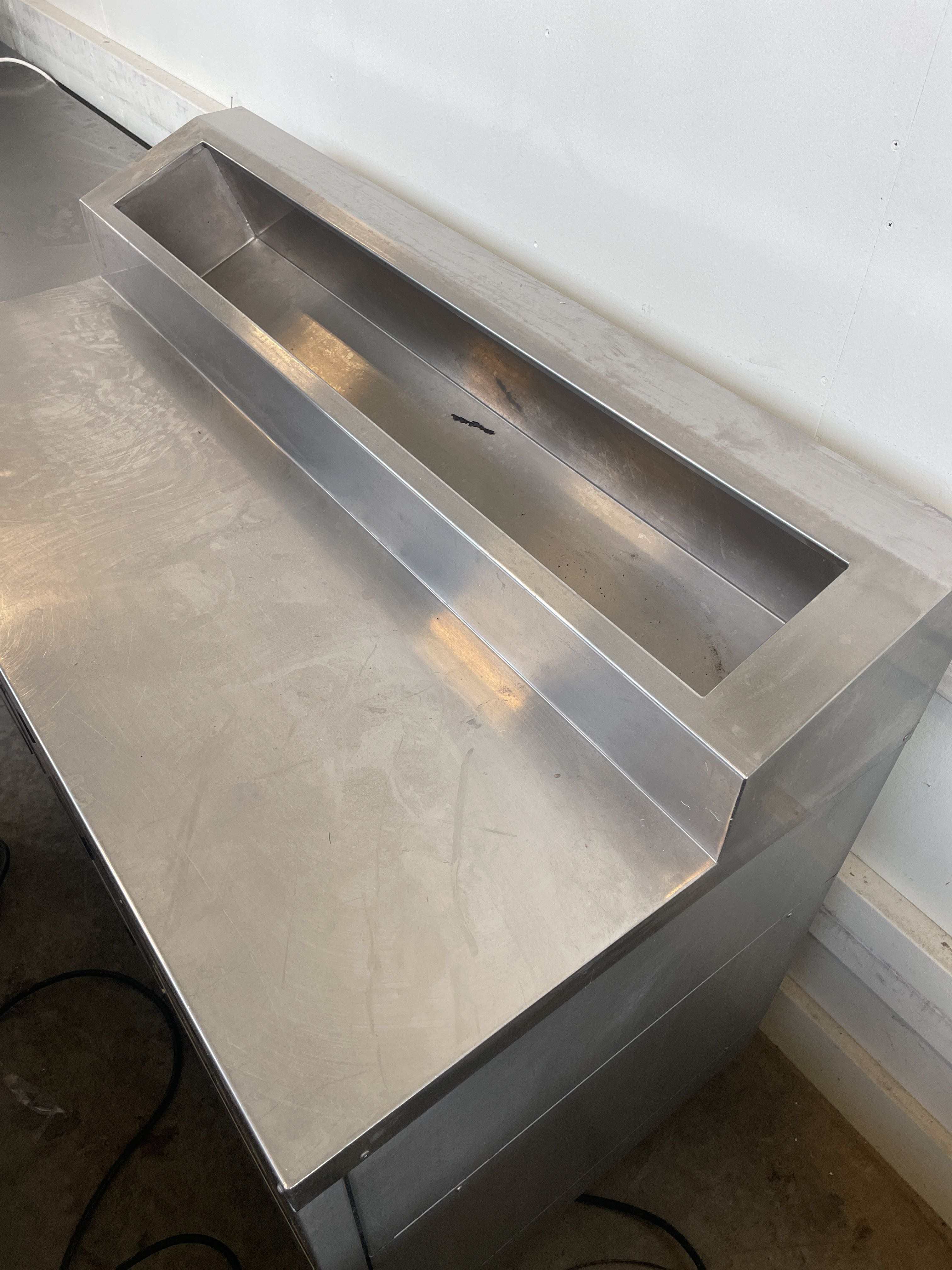 Cooling bench with gutter - PS Auction - We value the future - Largest ...