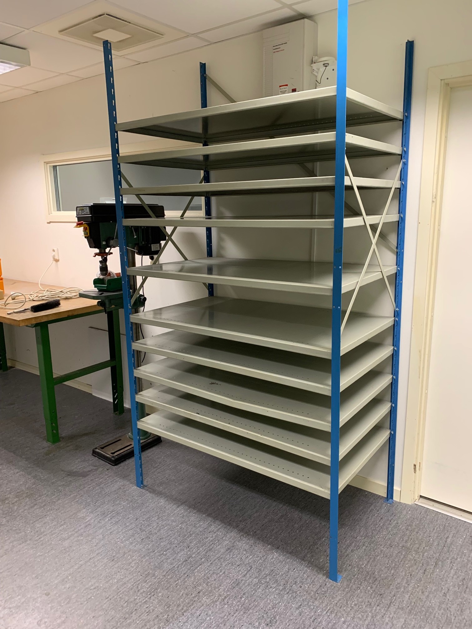 Sheet metal shelves - PS Auction - We value the future - Largest in net ...