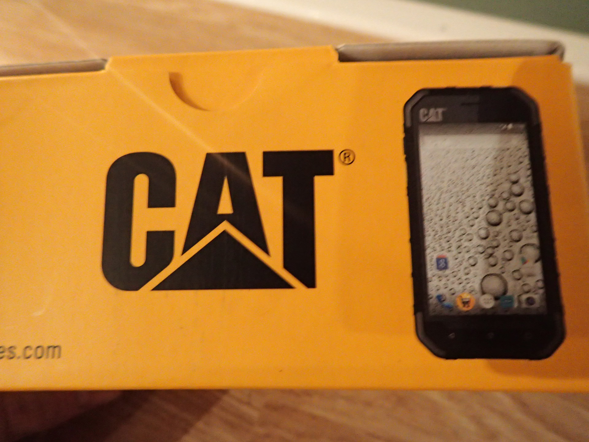 CAT telefon - Auktioner online - Nätauktioner & Konkursauktioner | PS ...