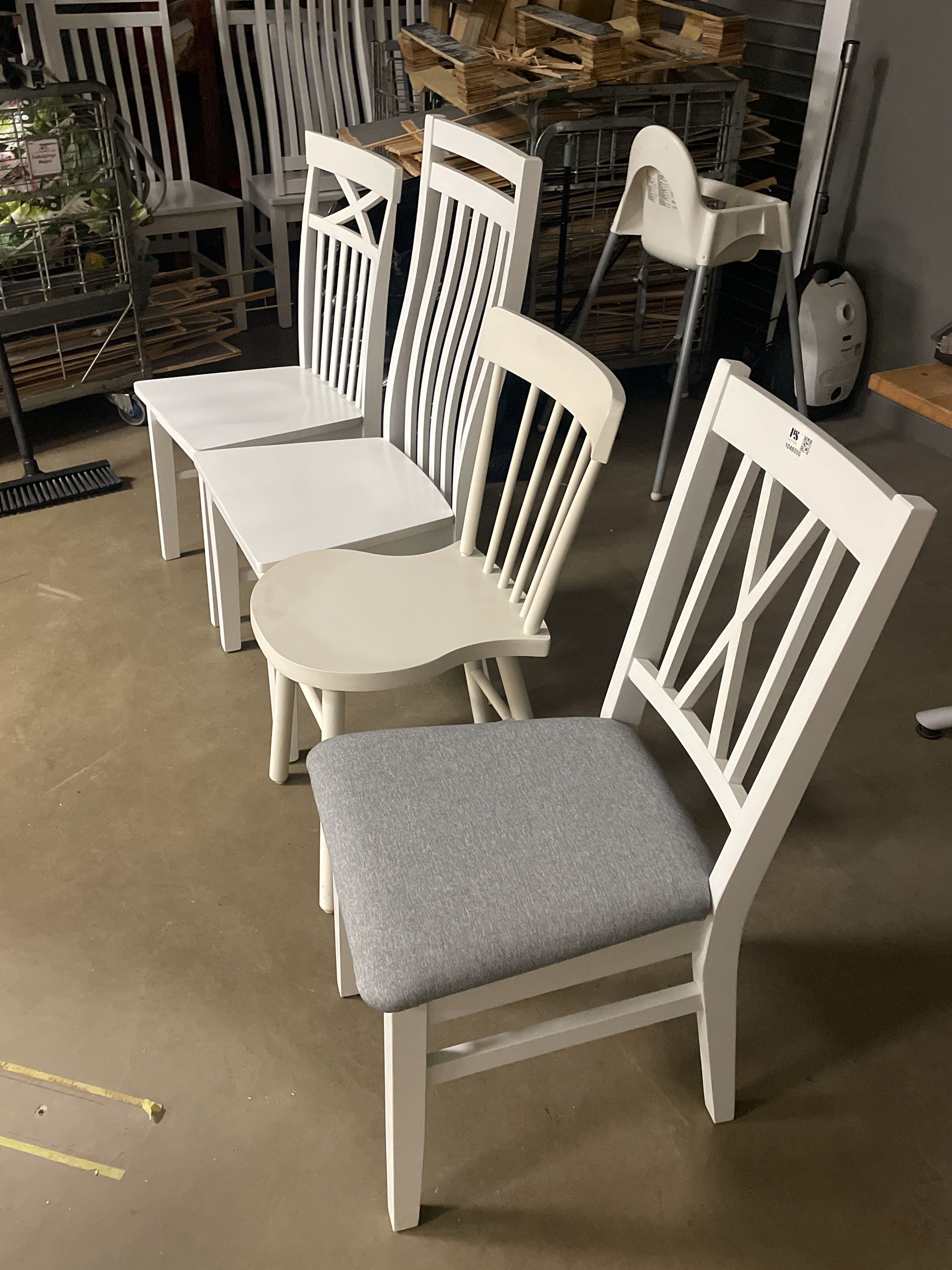 49 chairs for cafe/restaurant - PS Auction - We value the future ...