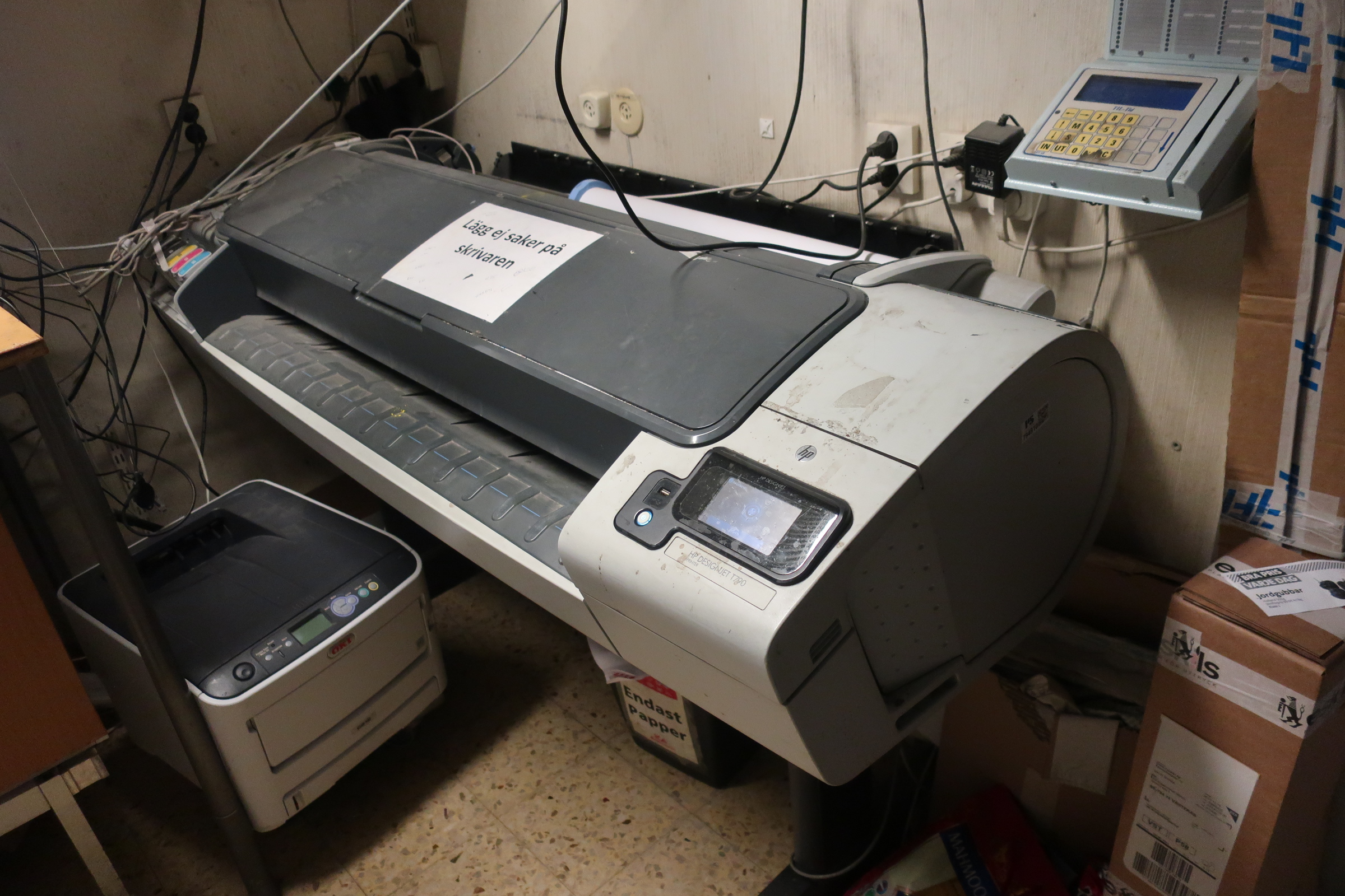 Large format printer, HP DeisgnJet T790 ePrinter - PS Auction - We ...