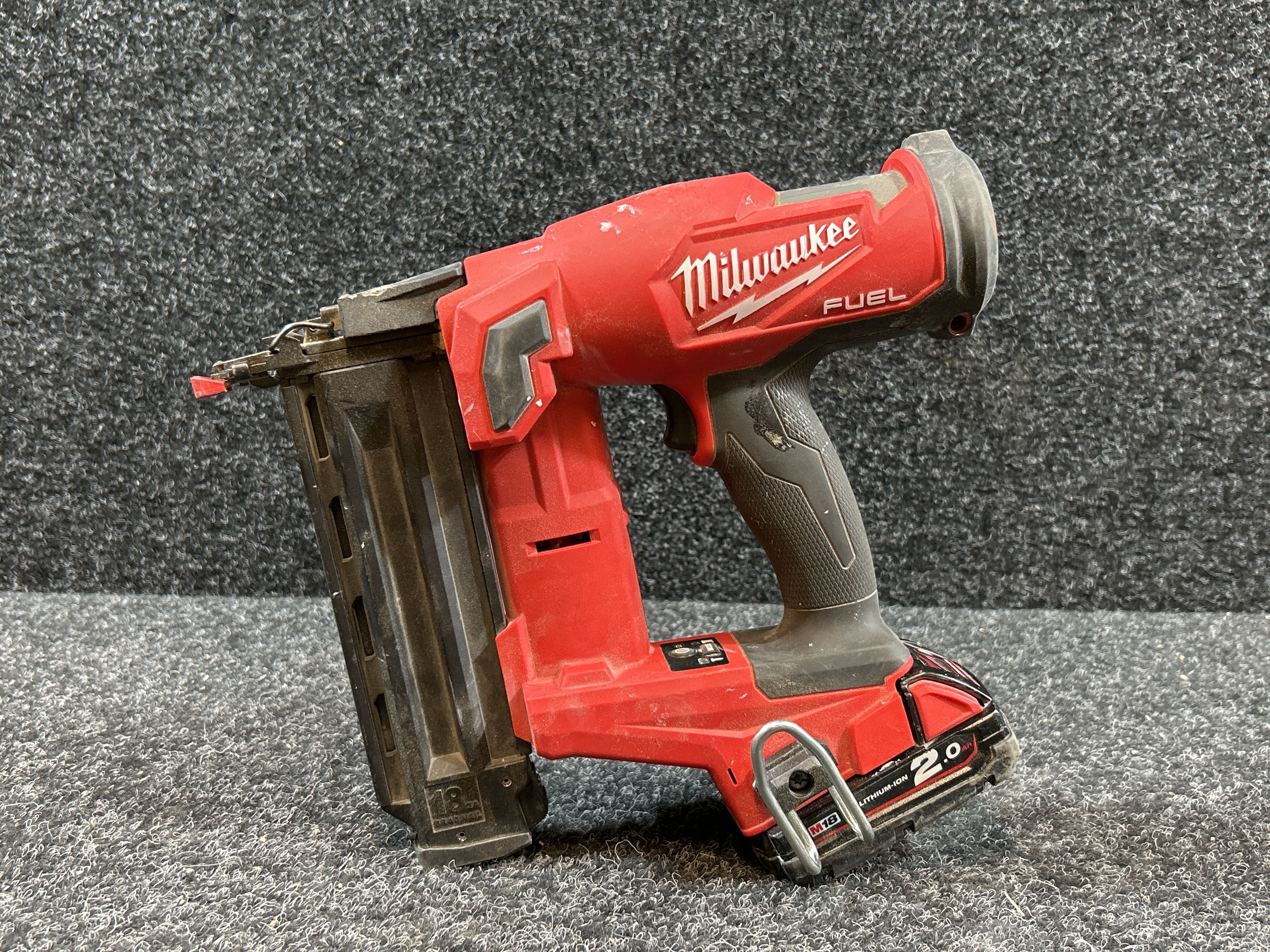 Nail gun - Milwaukee M18 FN18GS - PS Auction - We value the future ...