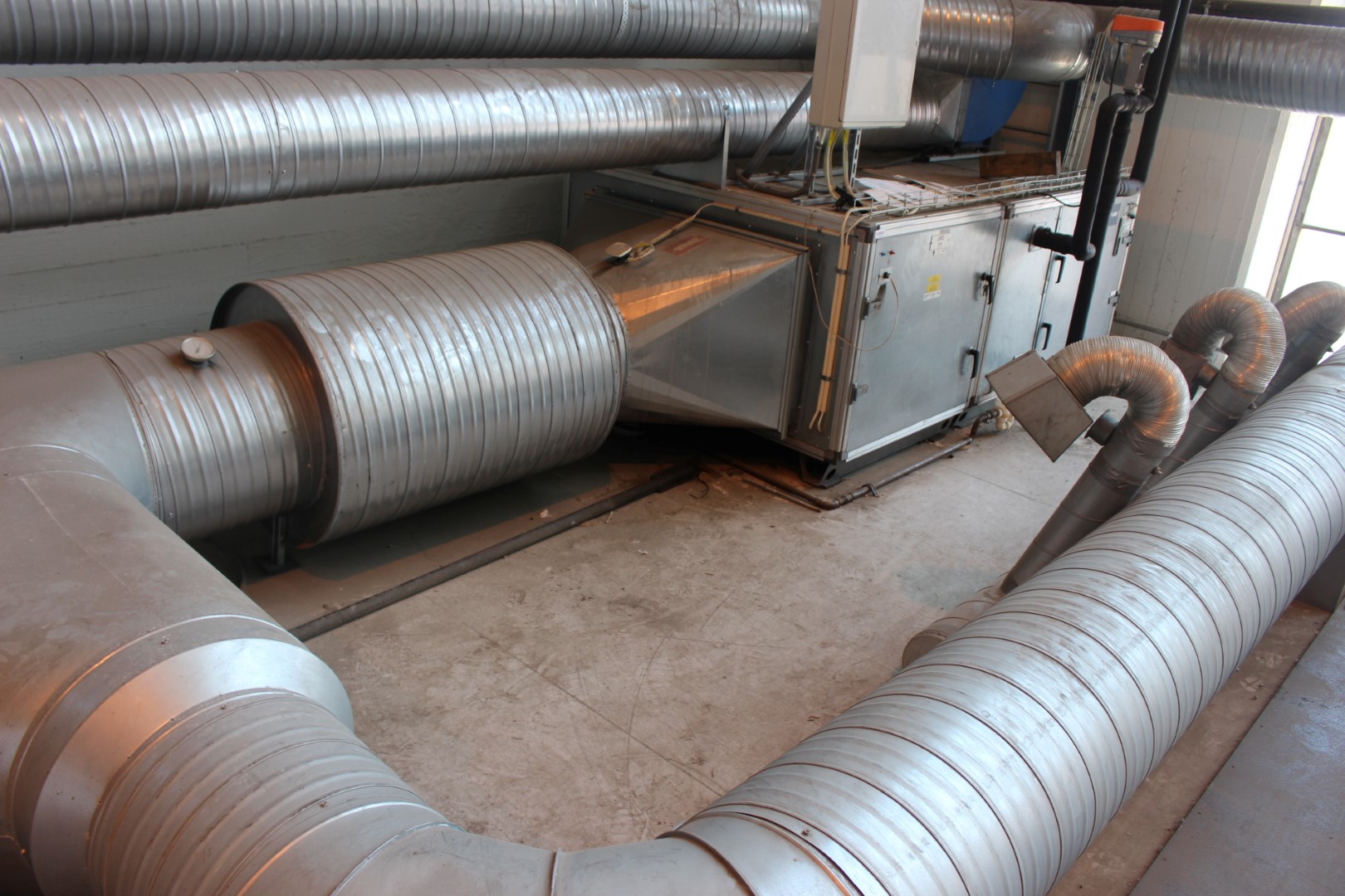 Ventilation system GEA Exos, ink tubes - PS Auction - We value the ...