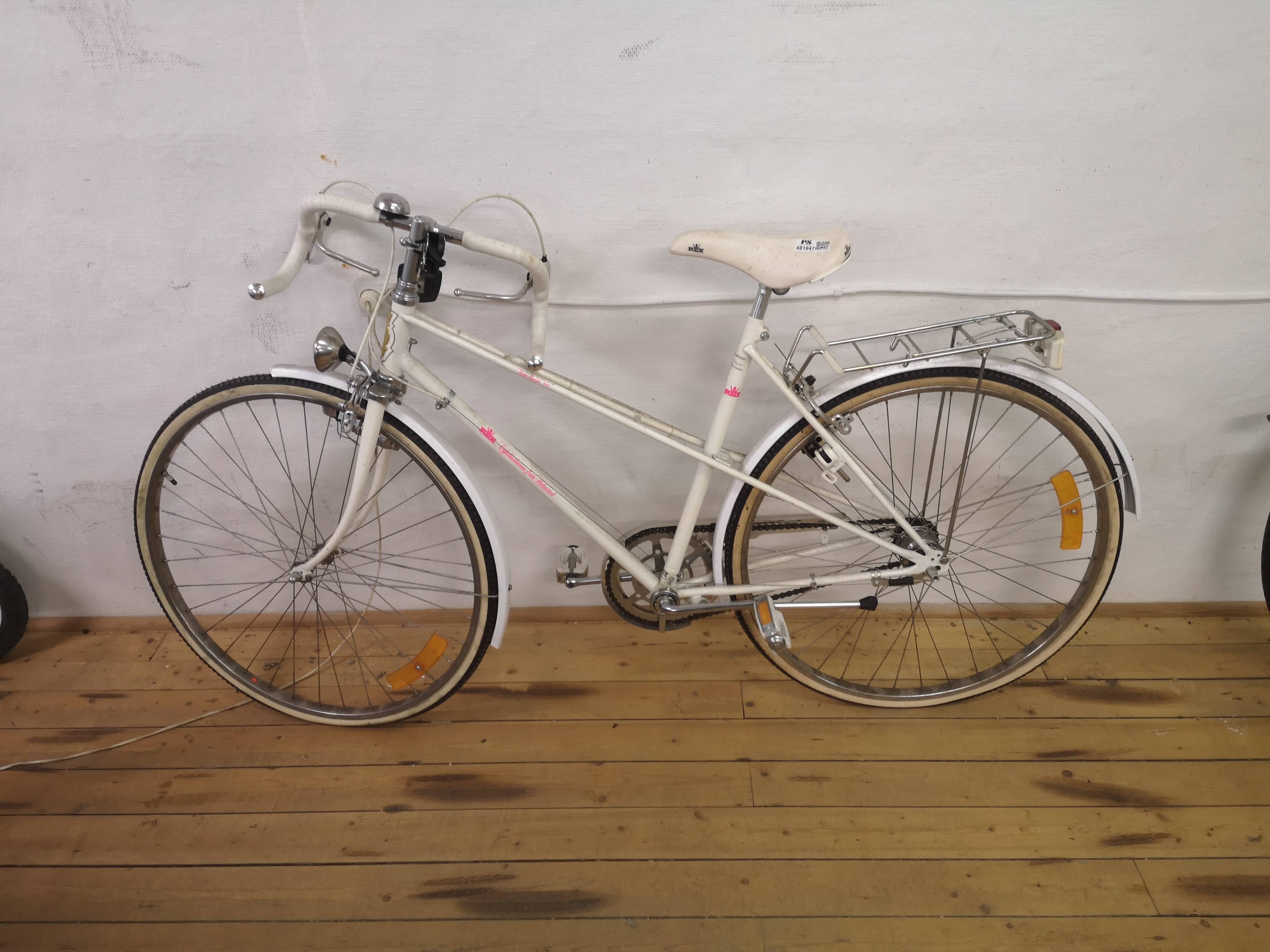 Rex Road Runner 500 Vit 5vxl 26" - Auktioner online - Nätauktioner ...