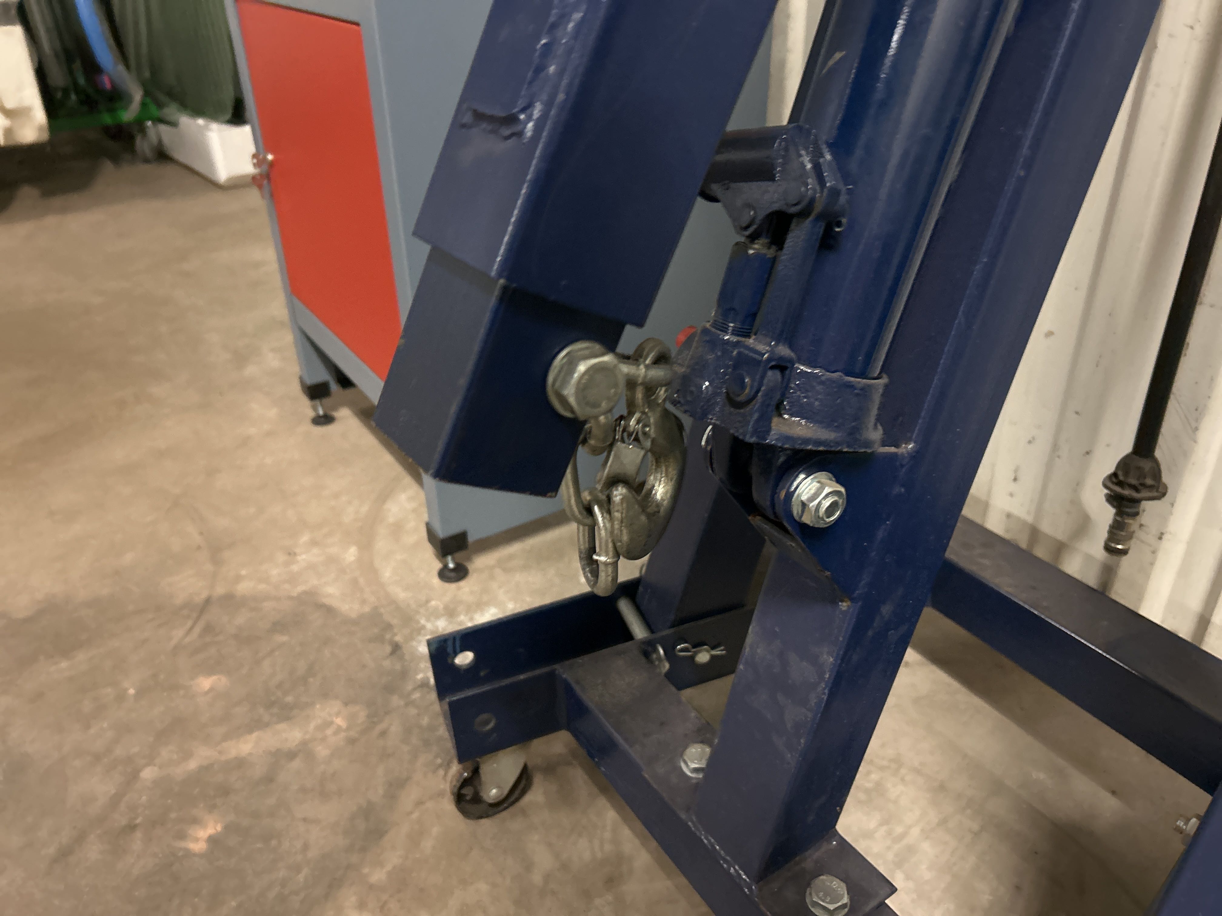 Engine lift 2000 kg - Biltema - PS Auction - We value the future ...