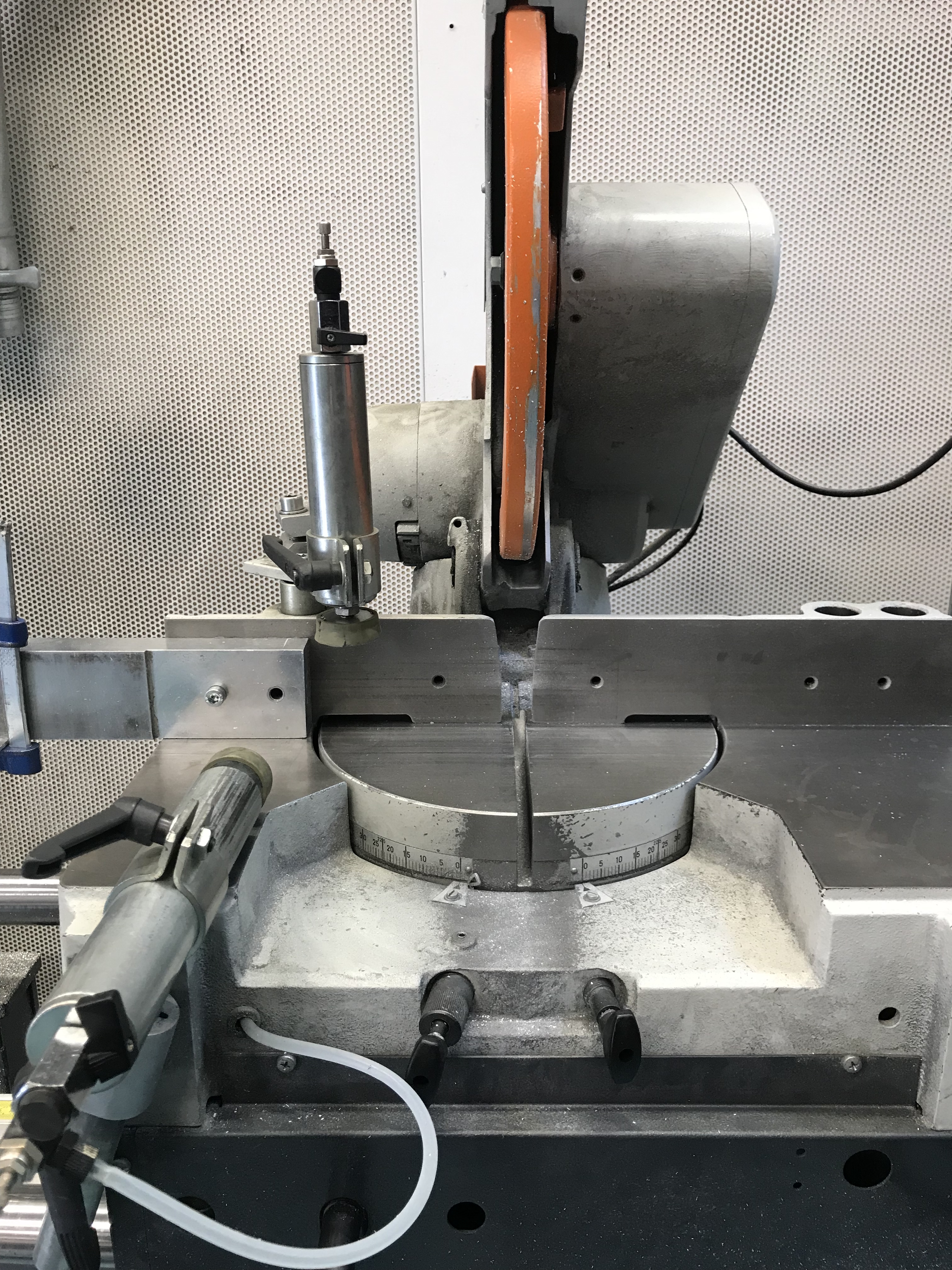 Elumatec DG 79 double aluminium mitre saw (collection in December ...