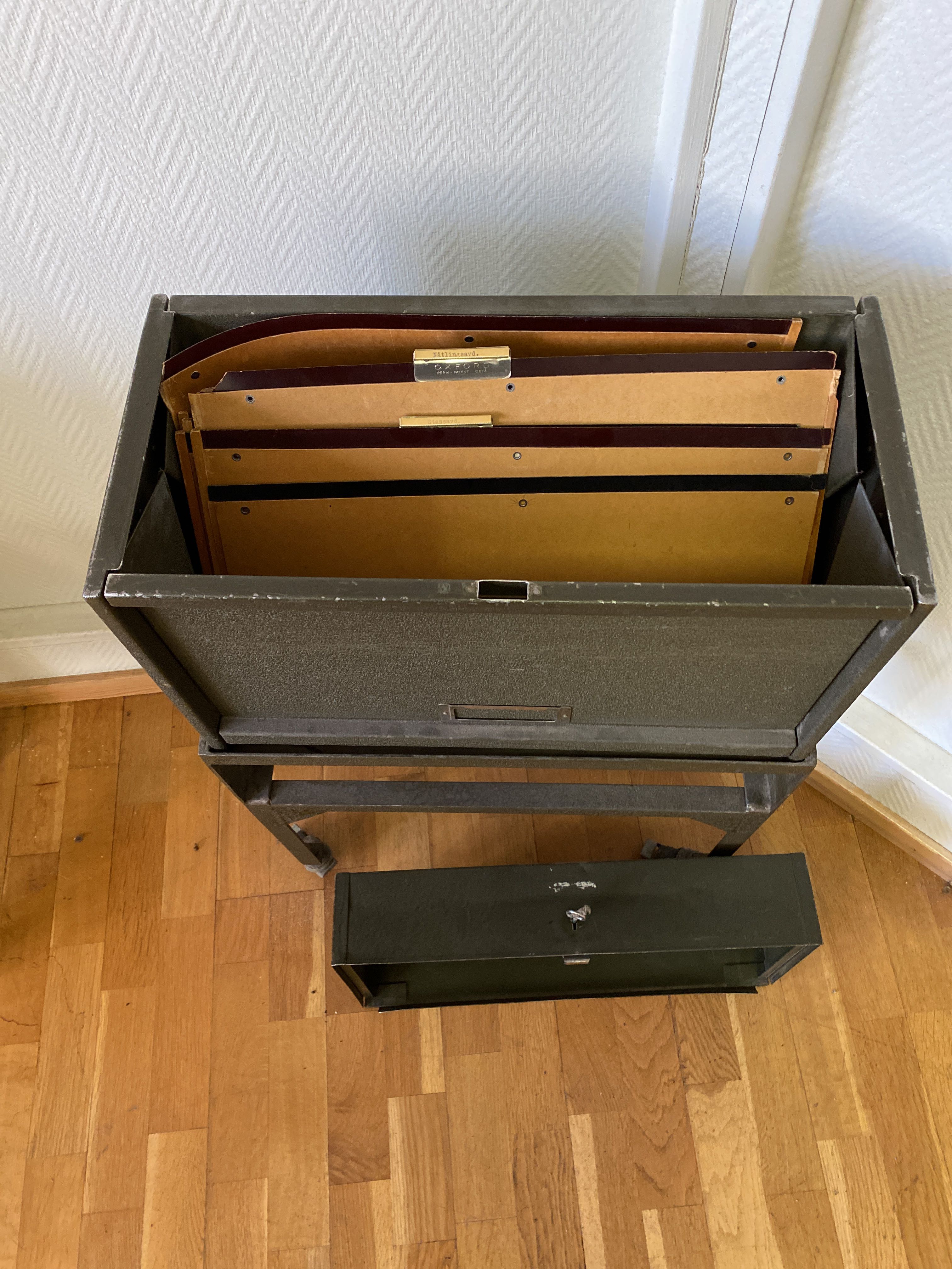 Storage boxes sheet metal - PS Auction - We value the future - Largest ...