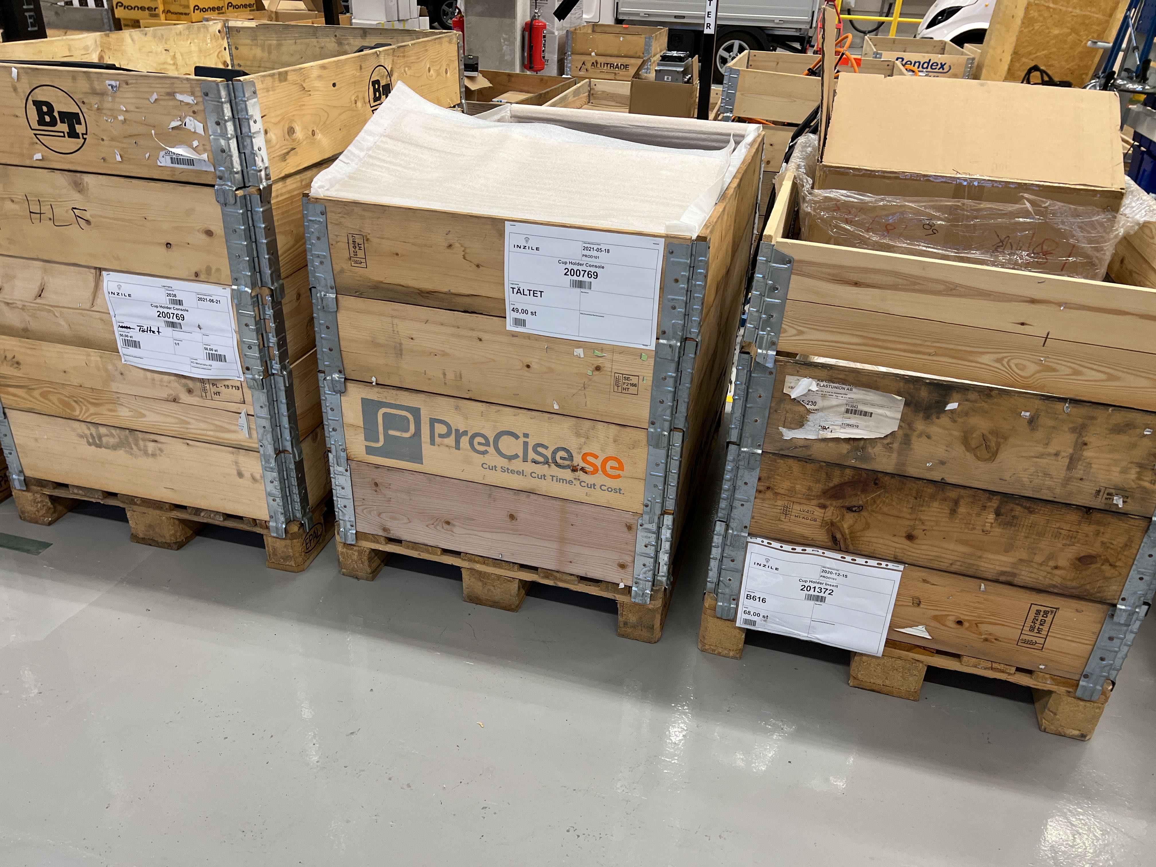 3 pallets of vehicle details - PS Auction - We value the future ...