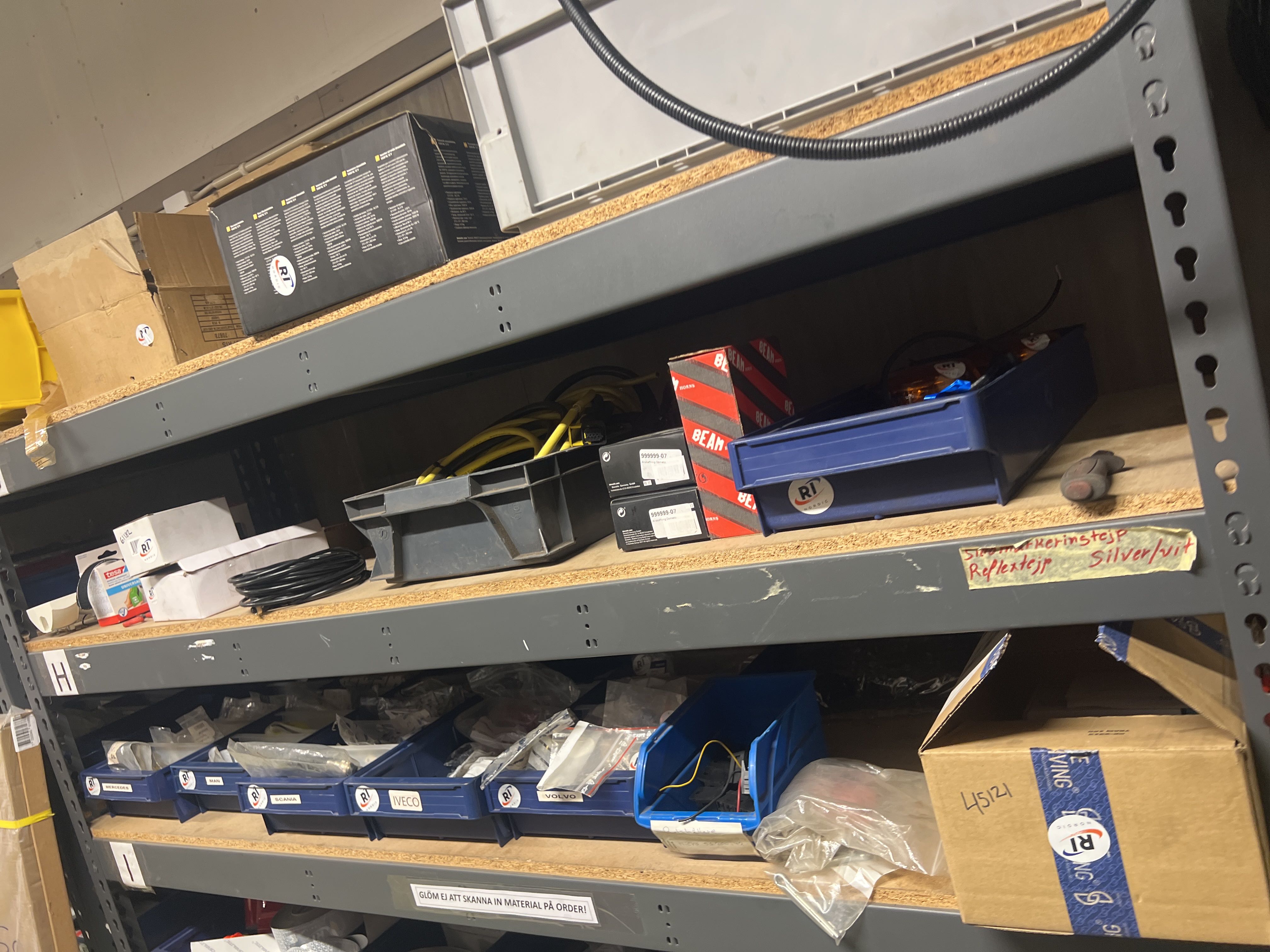 Stort lager till bilverkstad - Auktioner online - Nätauktioner & Konkursauktioner | PS Auction