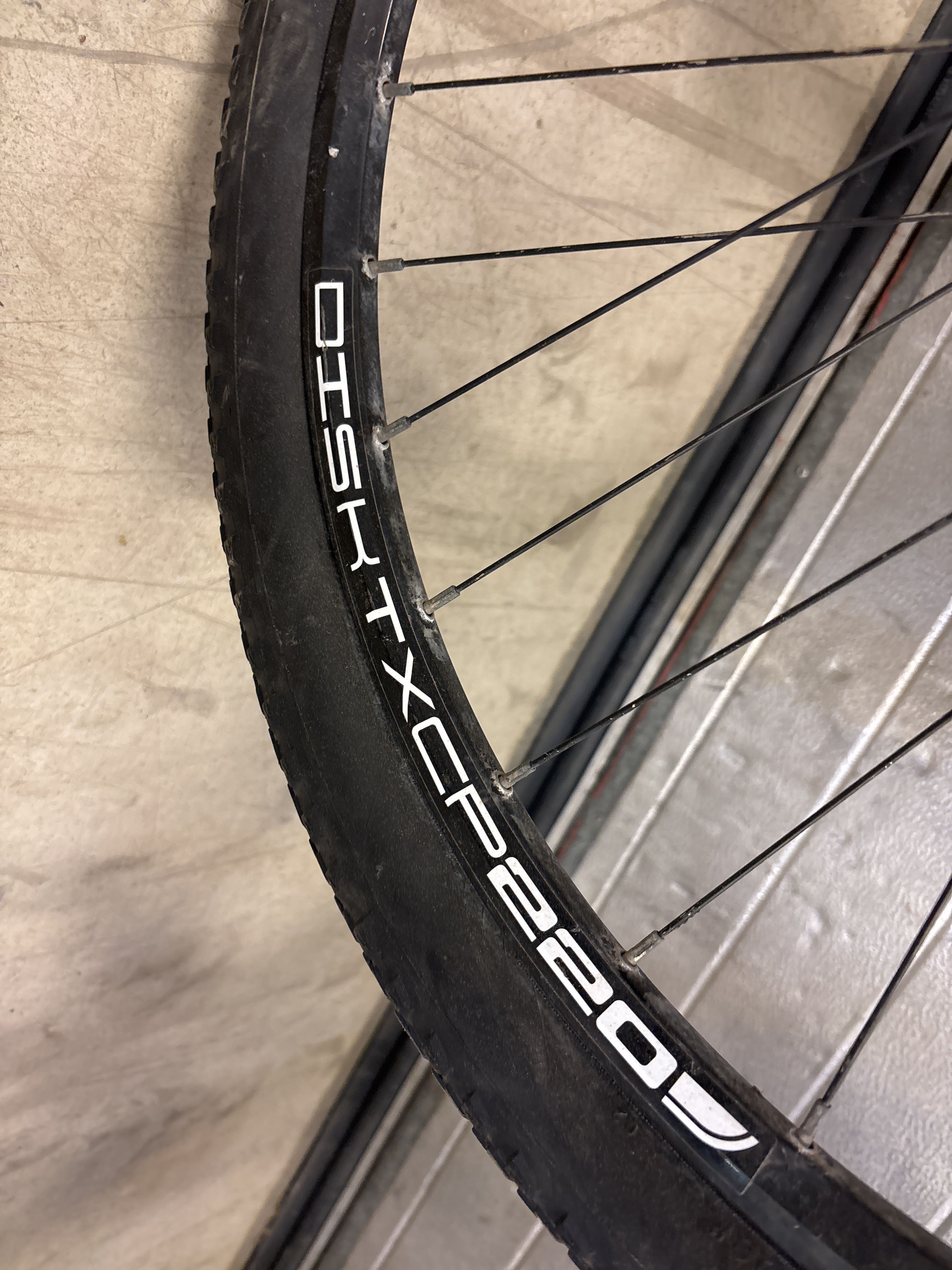 Mountainbike - White XC 290 Pro - Auktioner online - Nätauktioner ...