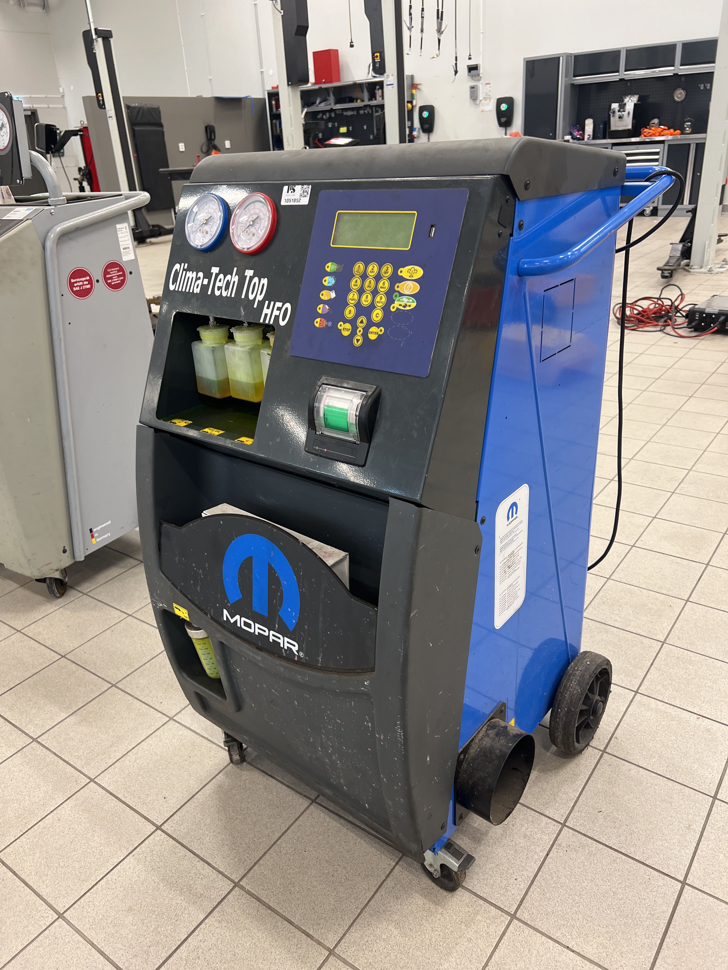 AC maskin Mopar Clima-Tech Top HFO - 2016 - Auktioner online ...