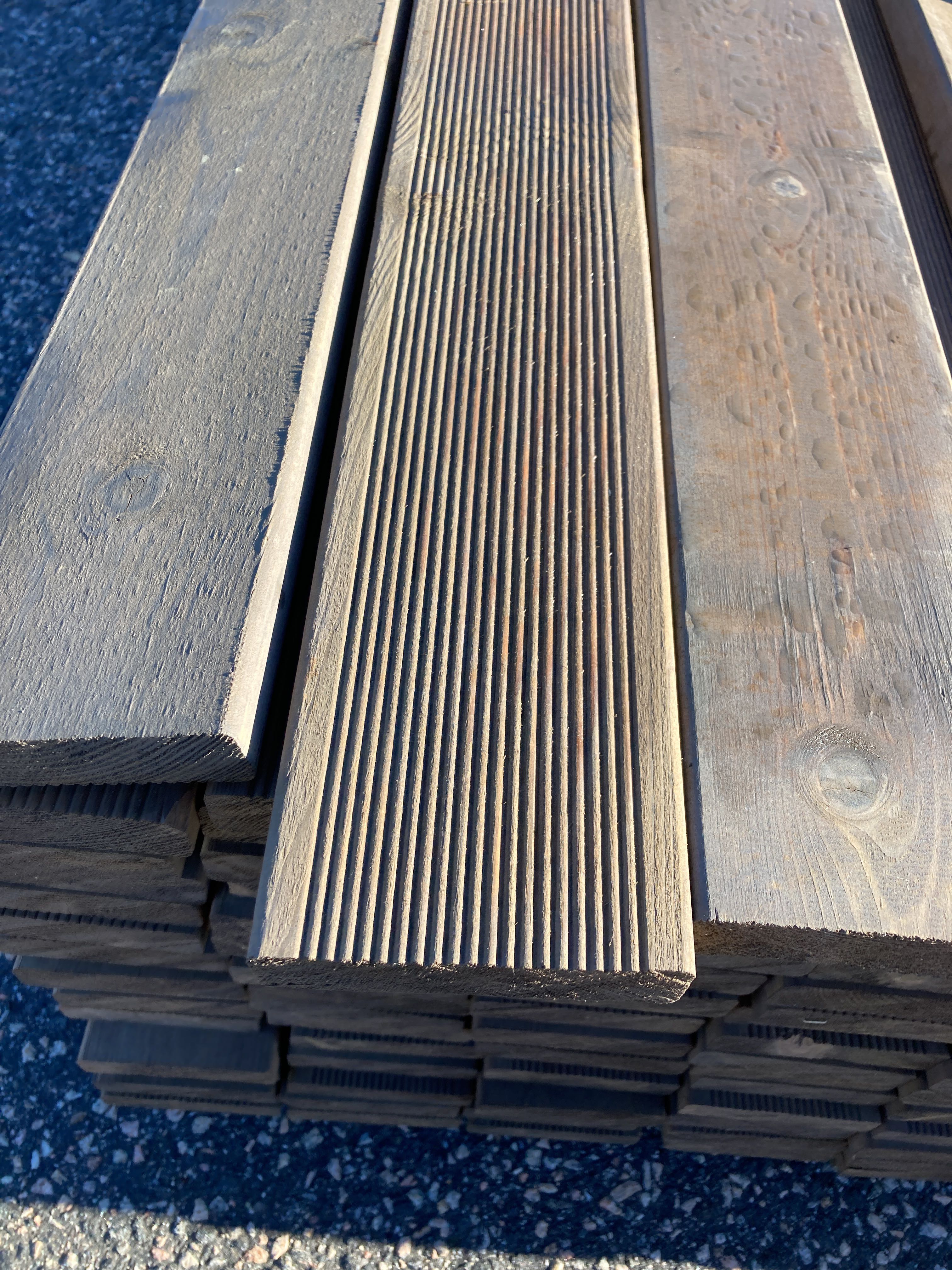 Stuv med trallvirke Organowood 28x120mm 4,2m - Auktioner online ...