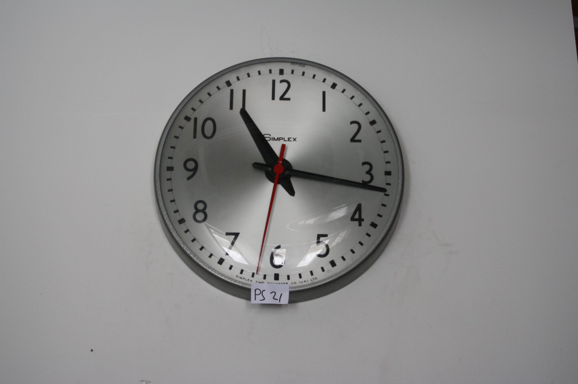 Simplex wall clock - PS Auction - We value the future - Largest in net ...