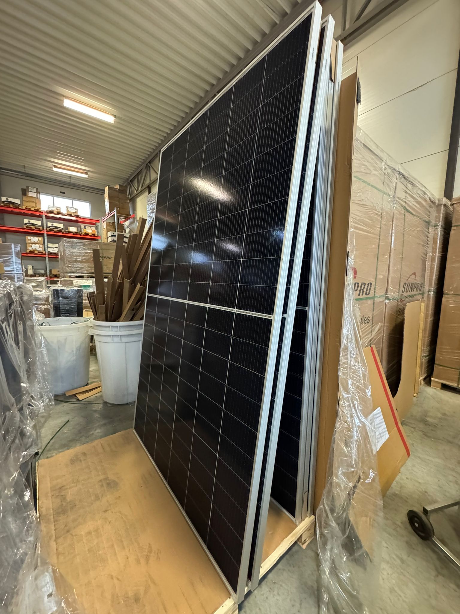 Solcellspaket - 14st solpaneler med hybridväxelriktare och ...